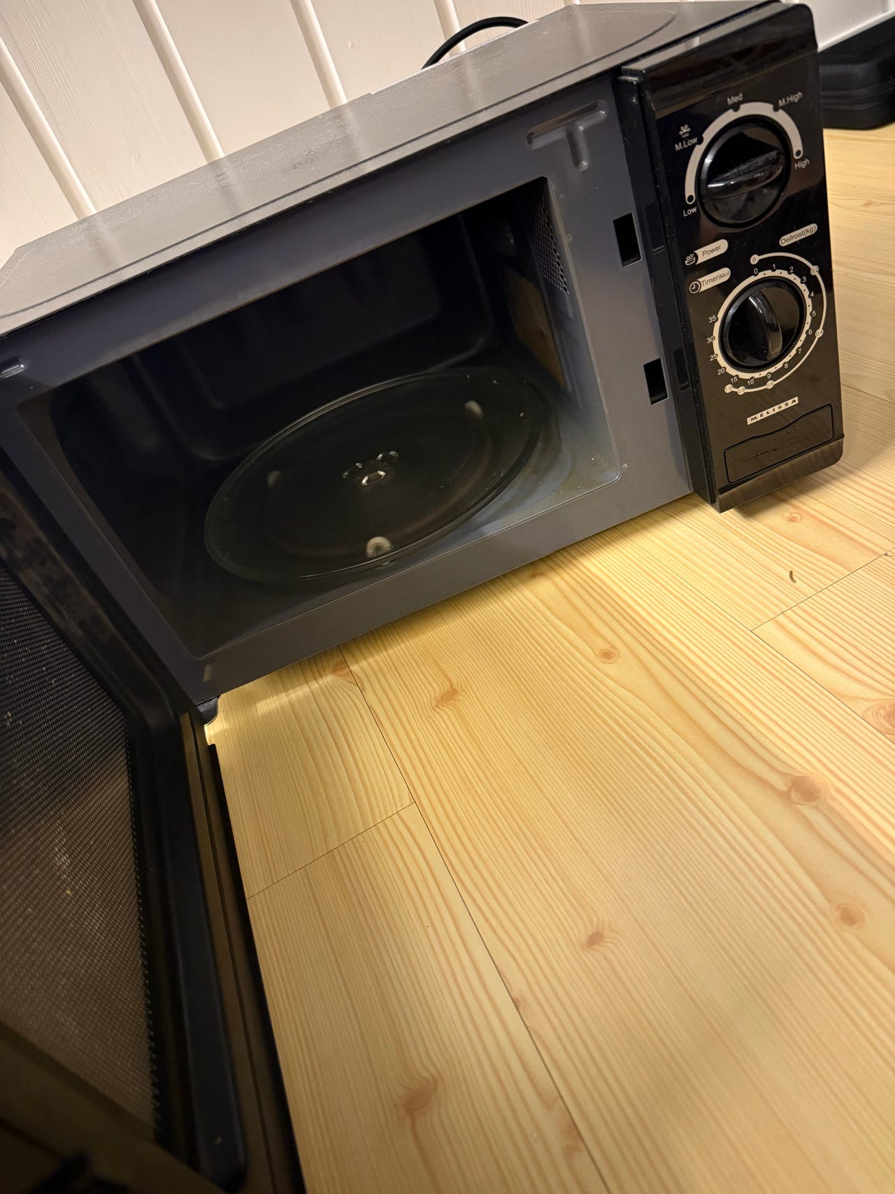 Mikrobølgeovn gis bort | FINN-torget