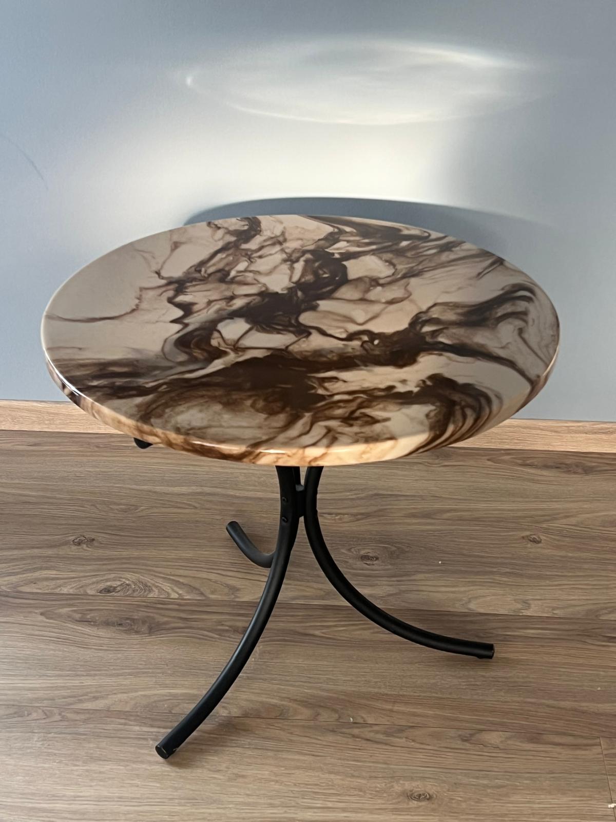 Bord med steinplate | FINN-torget