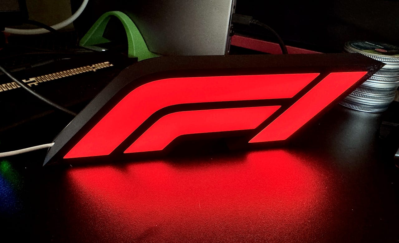 3D-printet F1 skilt med led lys | FINN-torget
