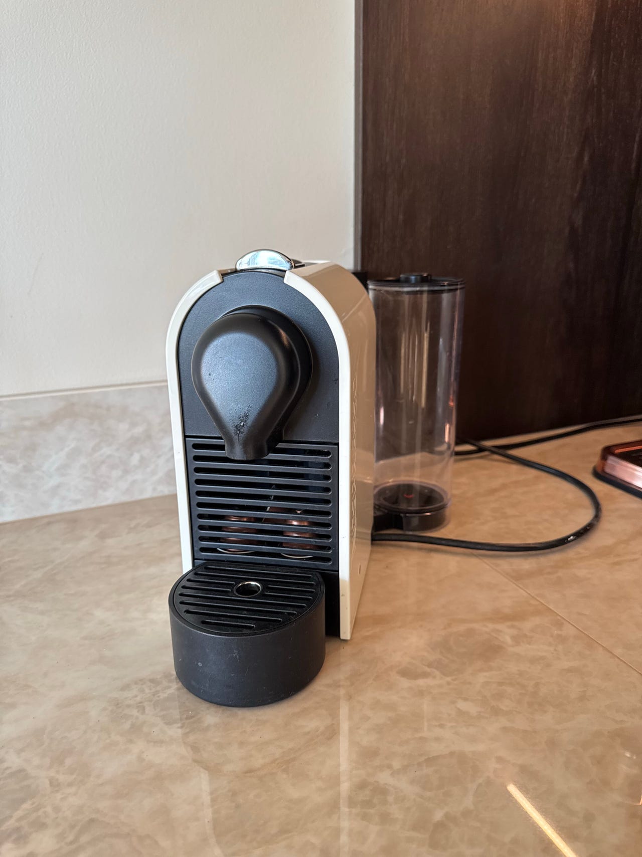 Nespresso Essenza Mini Kapselkaffemaskin Hvit | FINN-torget