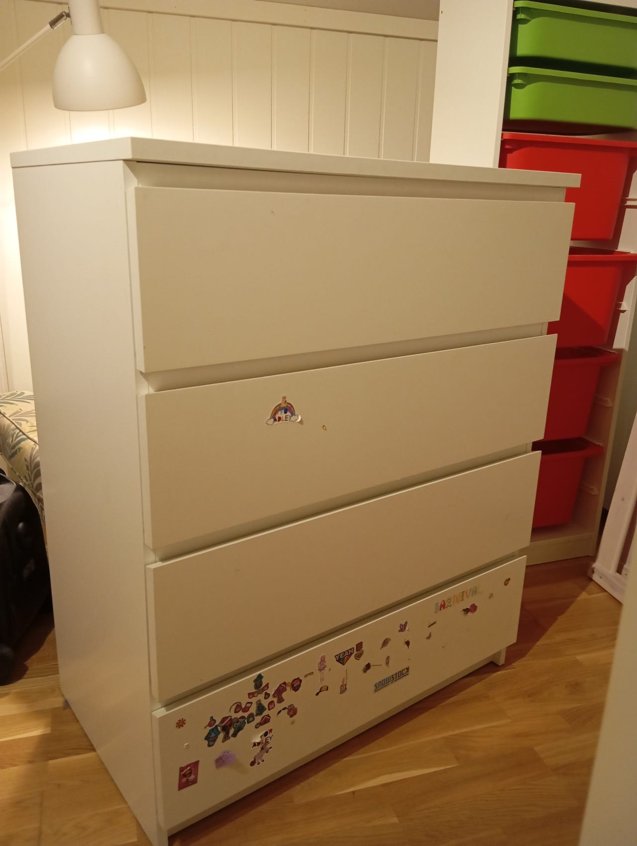 Hvit IKEA Malm kommode his bort mot henting | FINN-torget