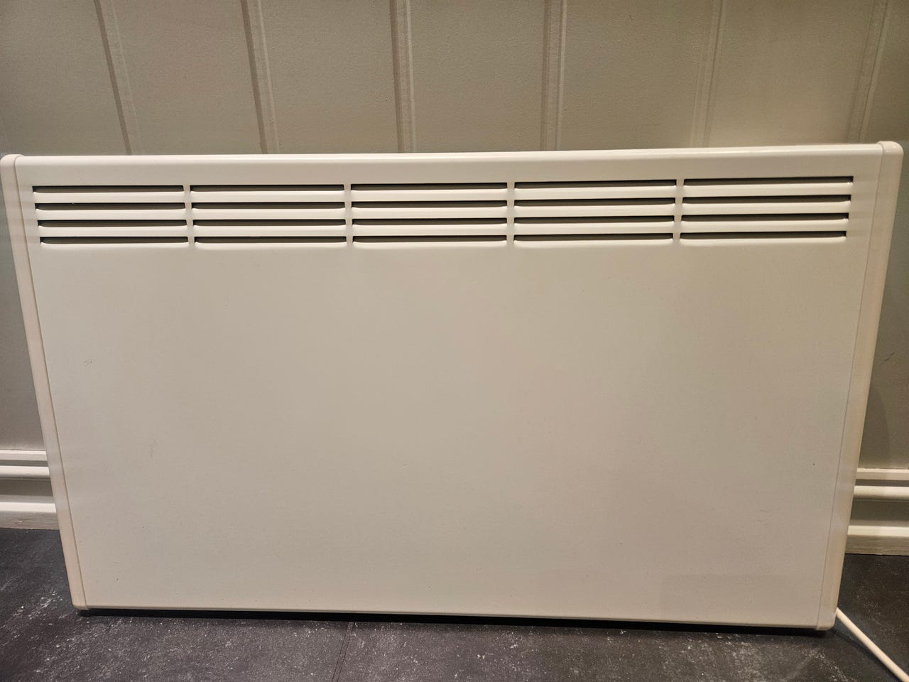 Beha 800w hvit panelovn | FINN-torget