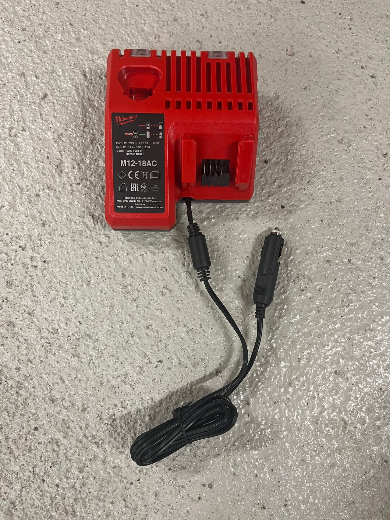 Milwaukee billader 12v m12 og m18 | FINN-torget