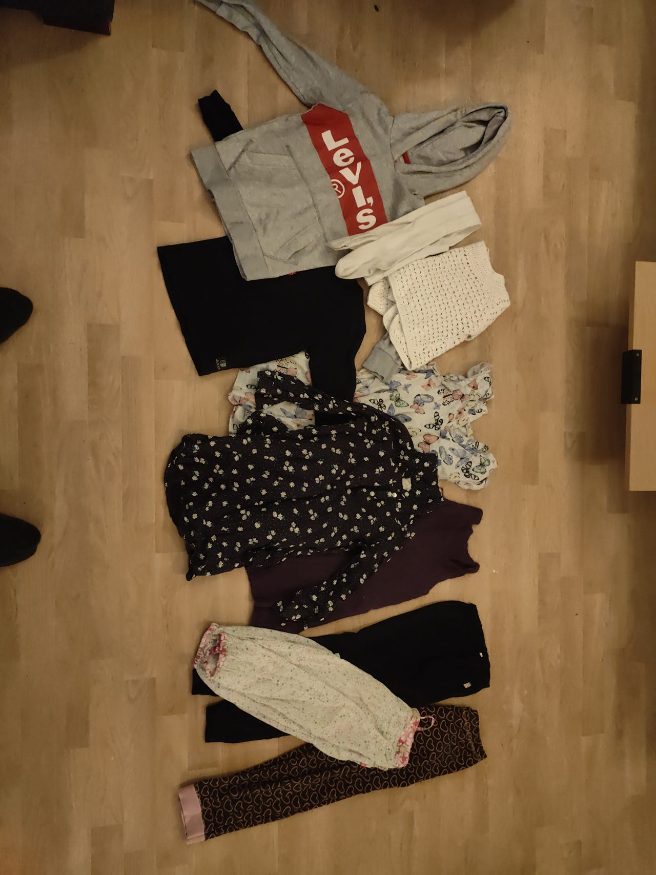 Barneklespakke selges | FINN-torget