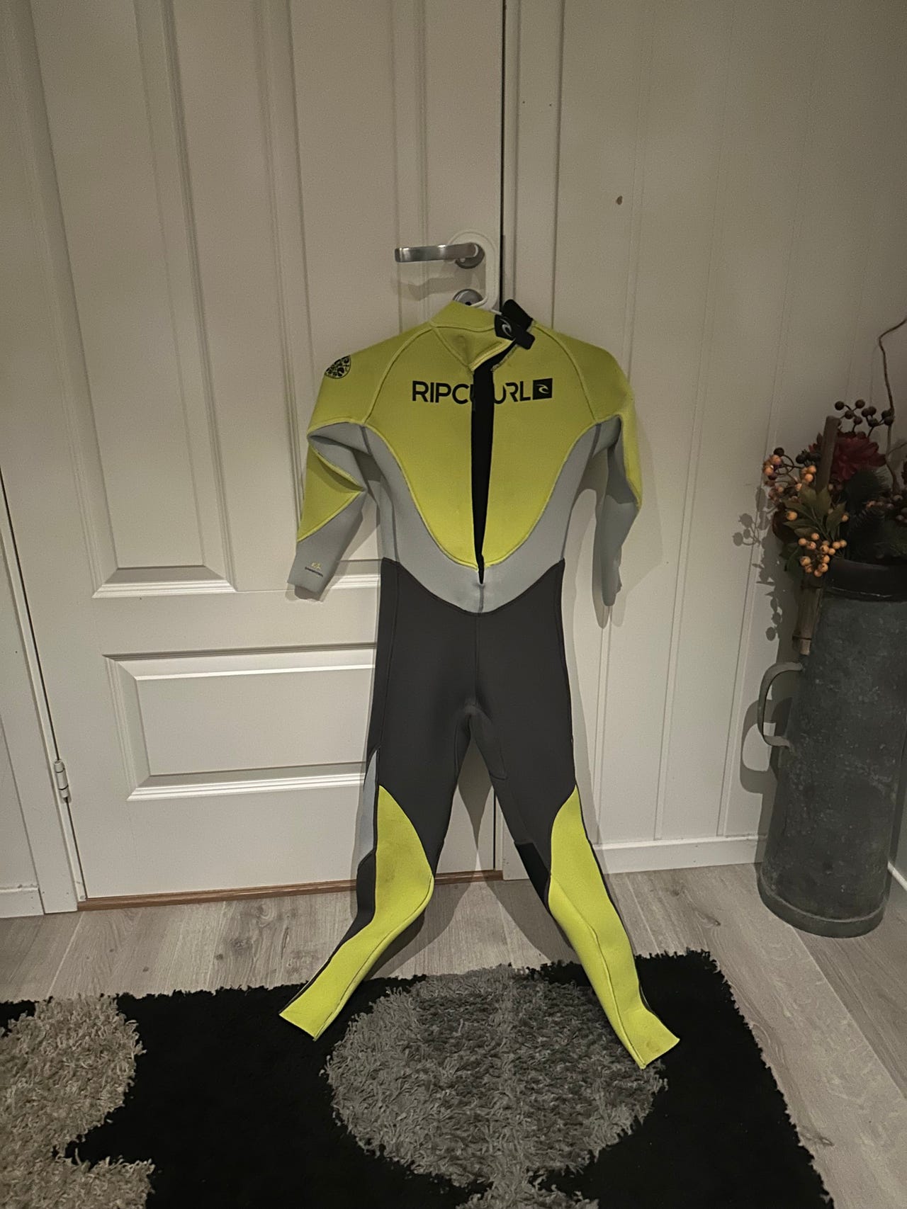BILLIG Rip Curl Våtdrakt 3/2 mm Gul, Grå, Svart | FINN-torget