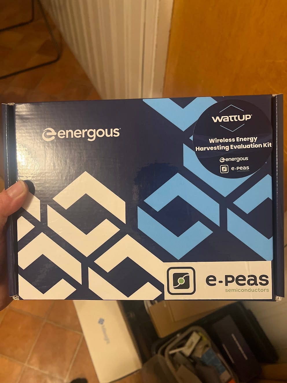 2x Ubrukte Energous & e-peas Wireless Energy Harvesting Kit | FINN-torget