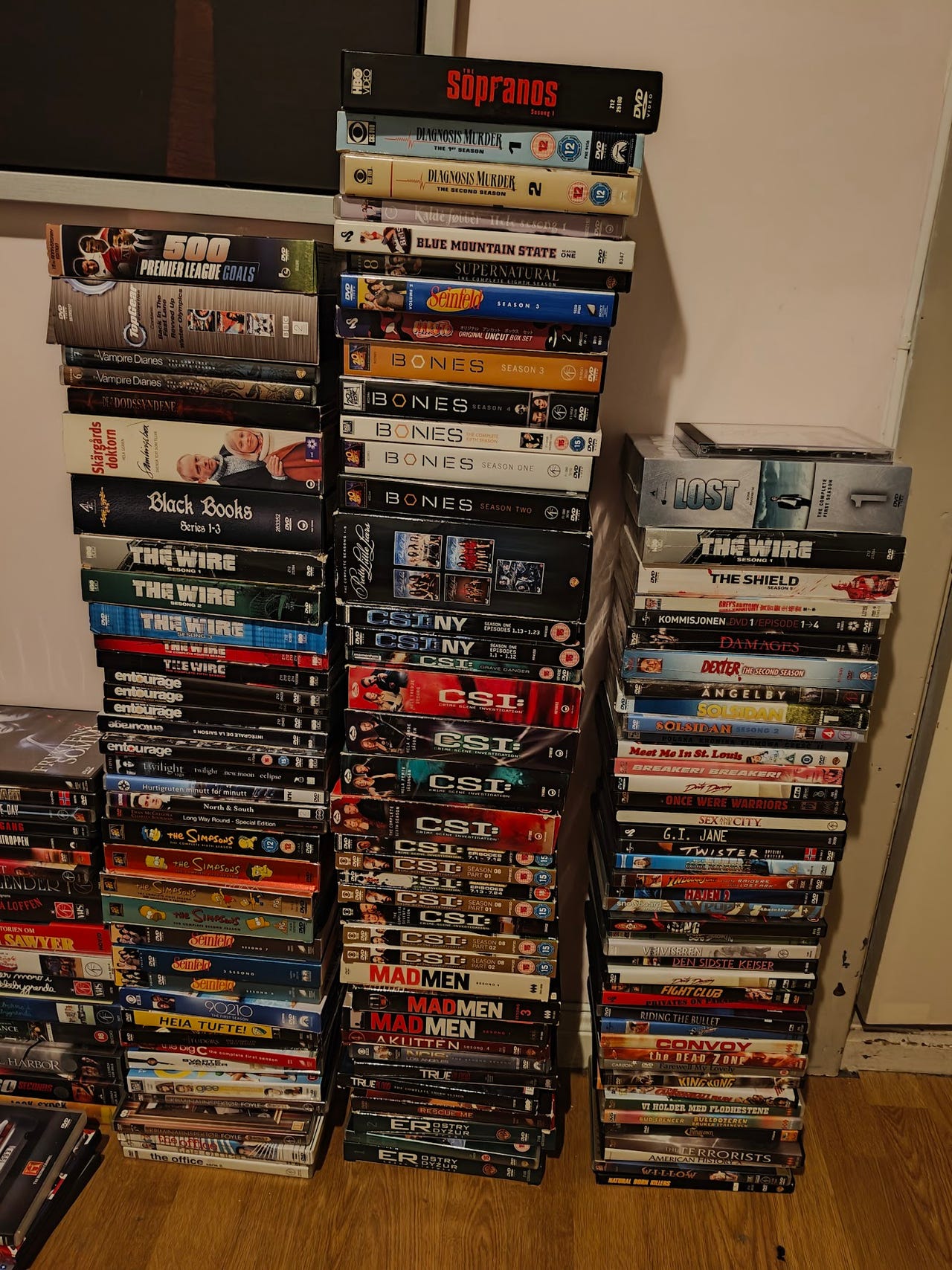 MASSE TV-Serier - Stor samling på DVD sone 2 med norsk tekst | FINN-torget