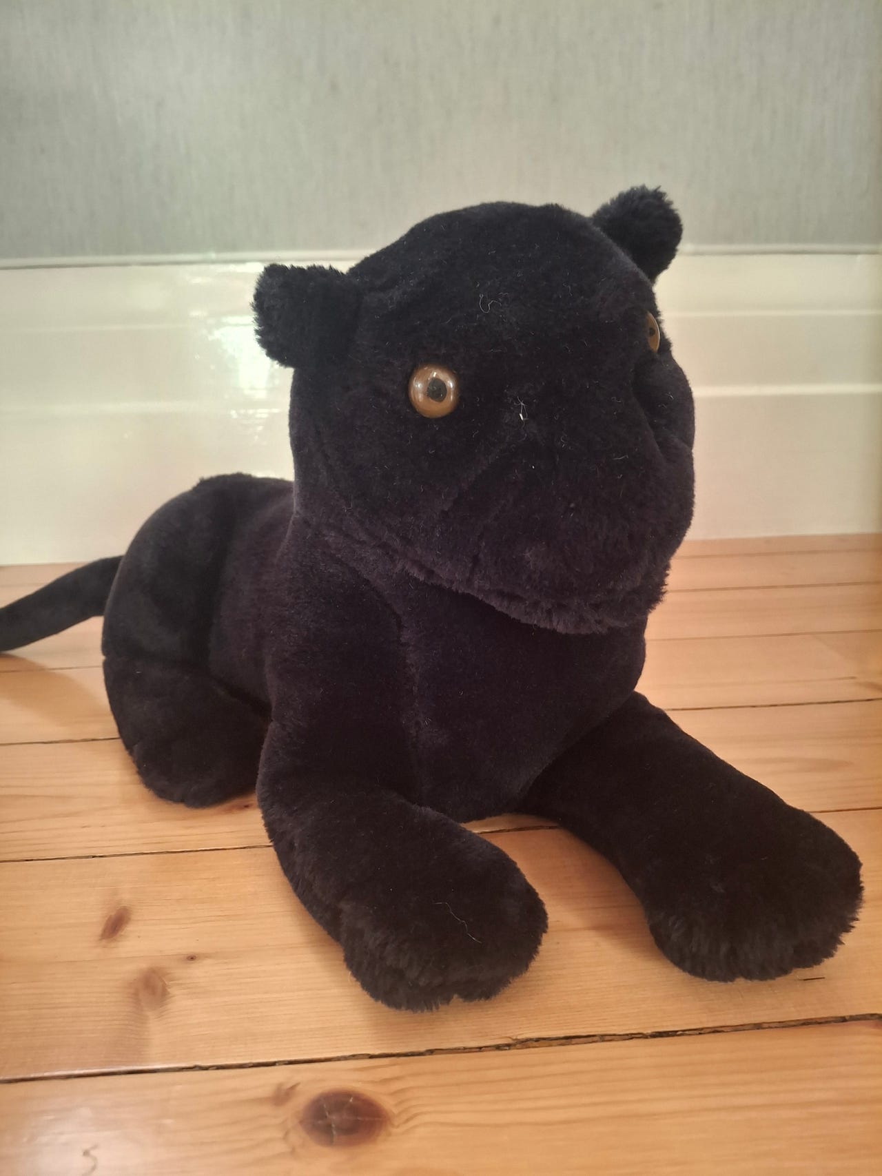 Kose Bamse, Sort Panter med gule øyne. | FINN-torget