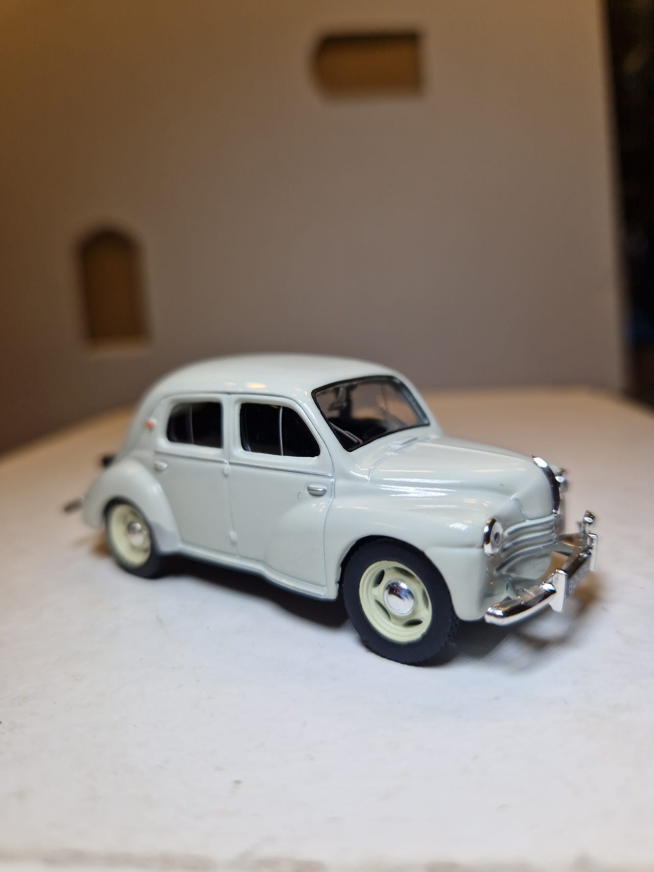 Renault 4CV 1:43 | FINN-torget
