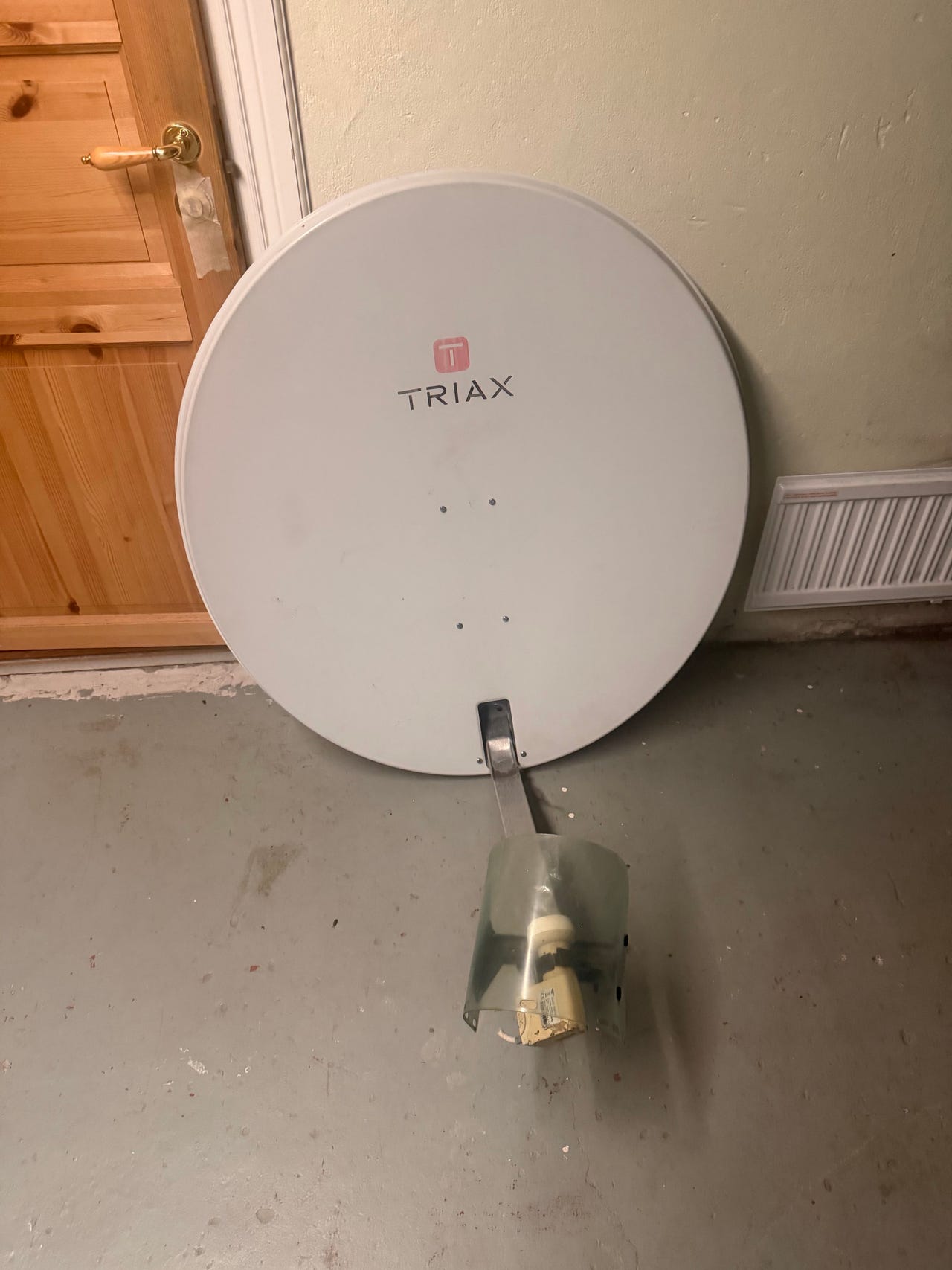 Parabol antenne med hode 100 cm | FINN-torget