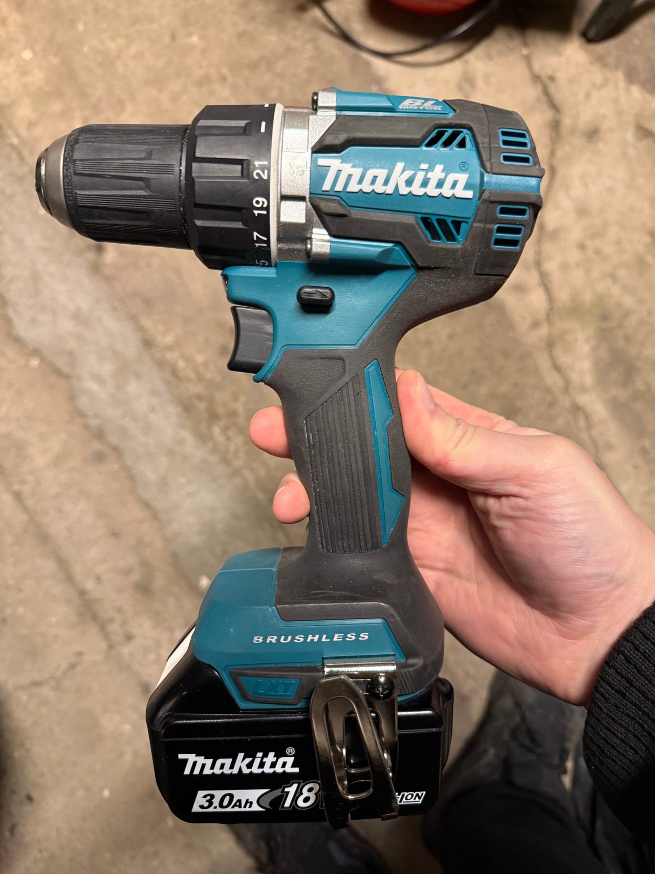 Makita ddf484 med 1stk. batteri og lader. | FINN-torget