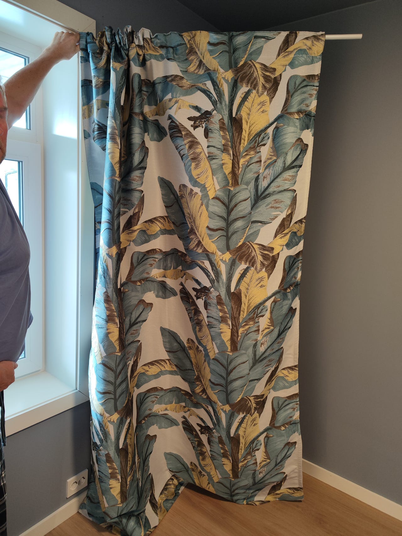 Nydelig flotte gardiner fra Kid. Har 10 lengder. ny pris kr 500.pr ...