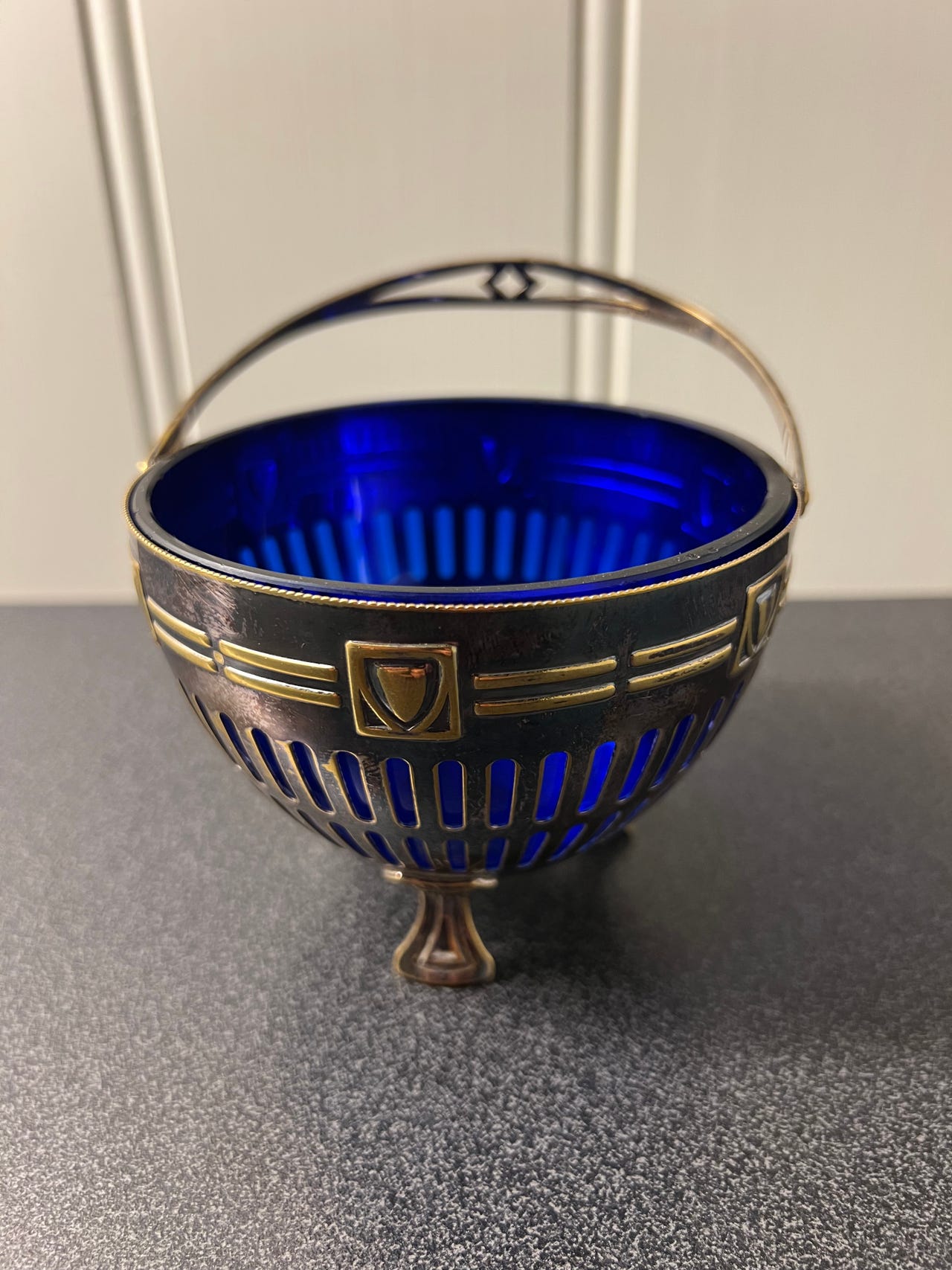 Sukker/godte-skål i blått glass og metall | FINN-torget