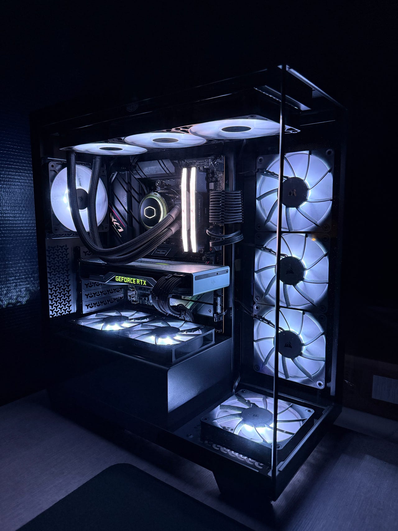 Kraftig AM5 Gaming PC - 4070 Super, Ryzen 5 7600X AM5 Sokkel | FINN-torget
