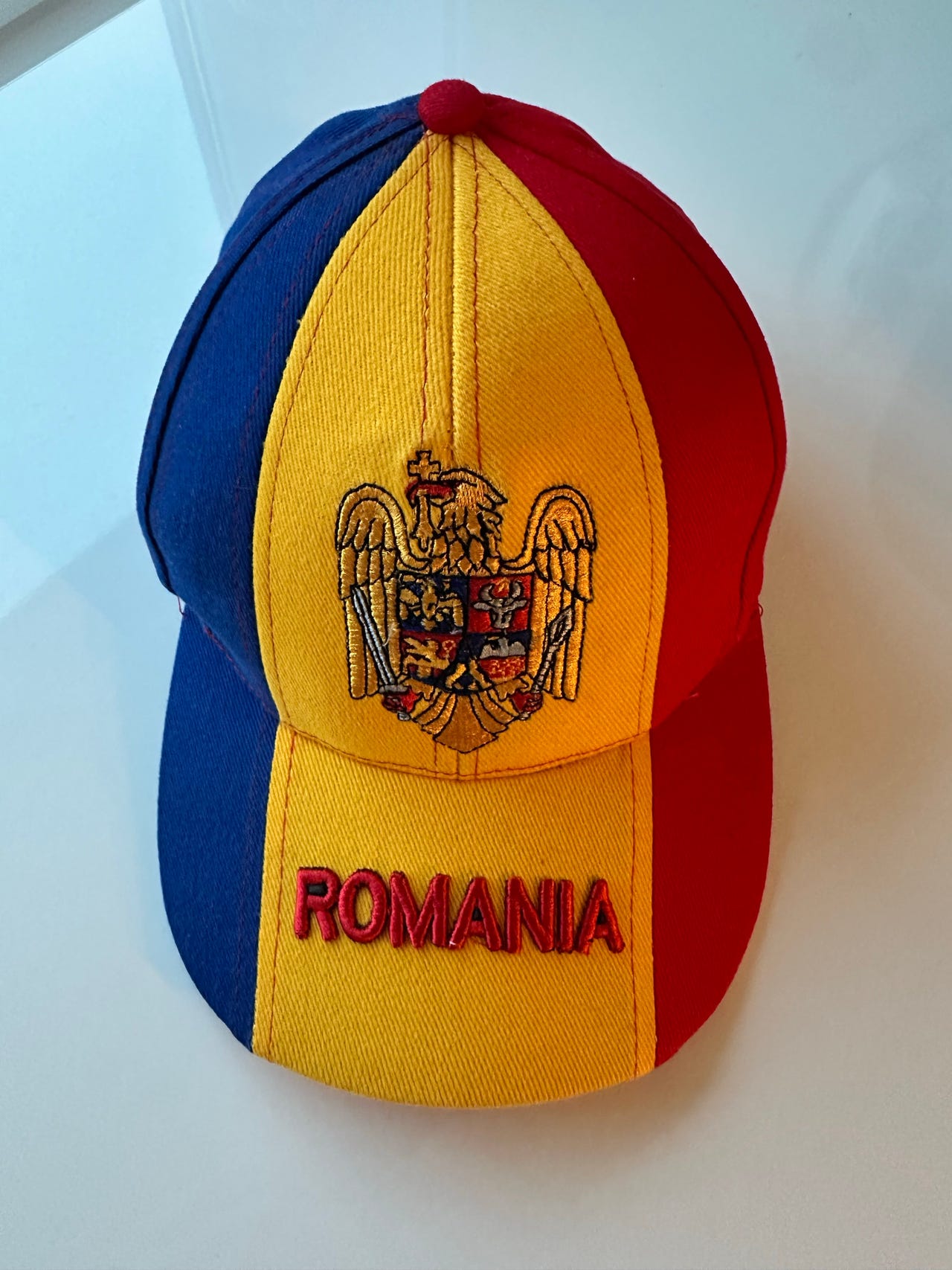 Romania-caps (one size) | FINN-torget