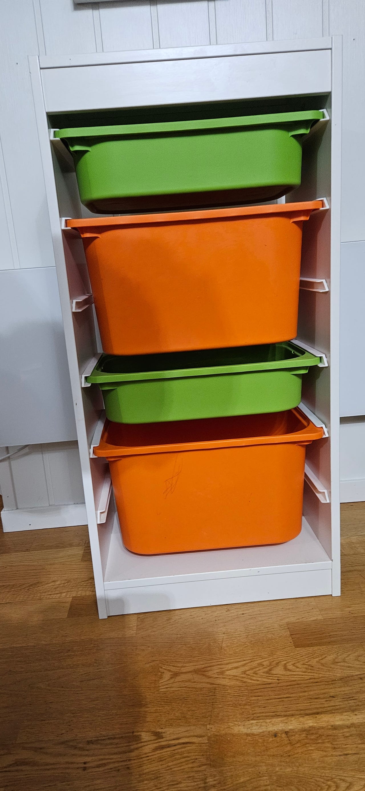 IKEA Oppbevaringsenhet med plastbokser | FINN-torget