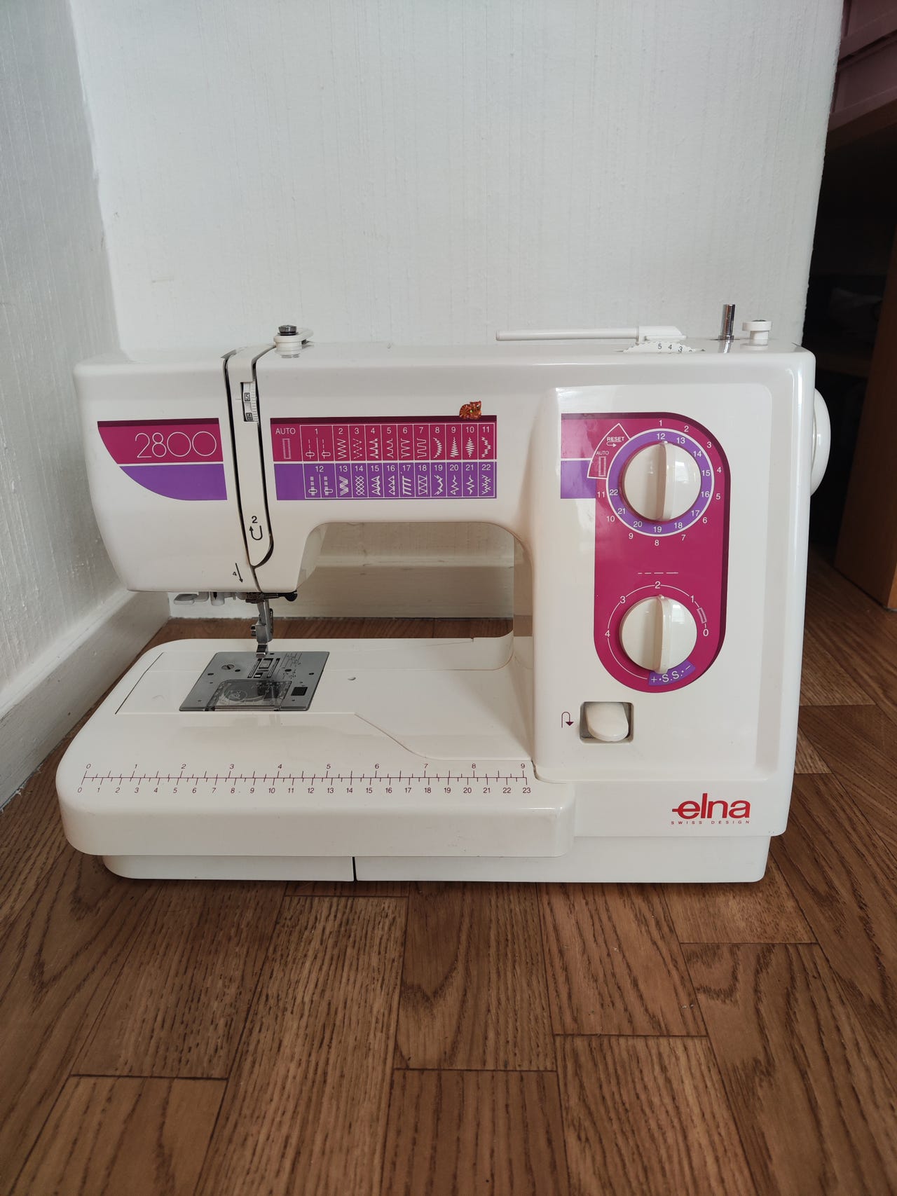 Elna 2800 Symaskin Rosa | FINN-torget