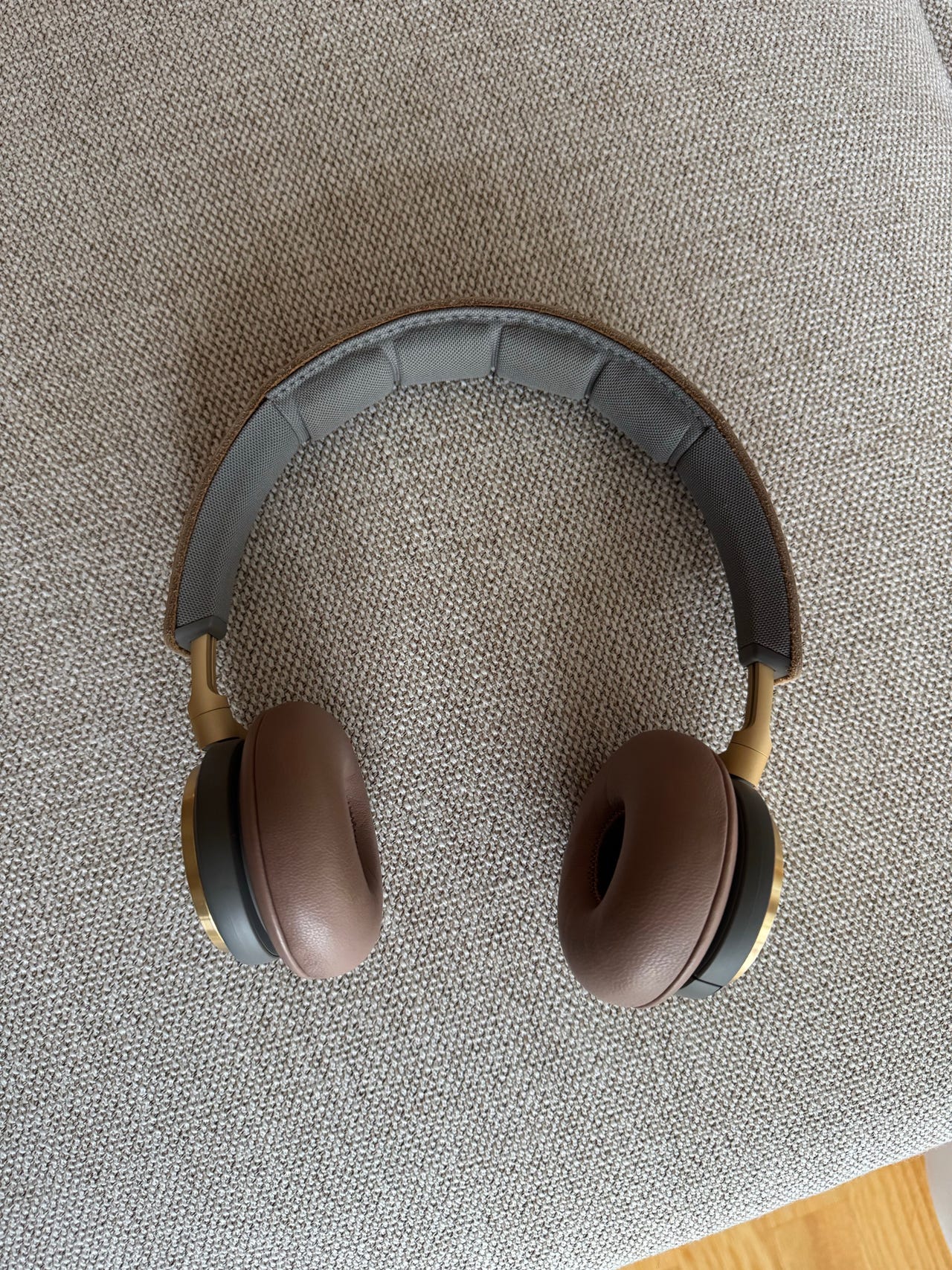 Bang & Olufsen Beoplay H7 Hodetelefoner Brun Lær Over-Ear | FINN-torget