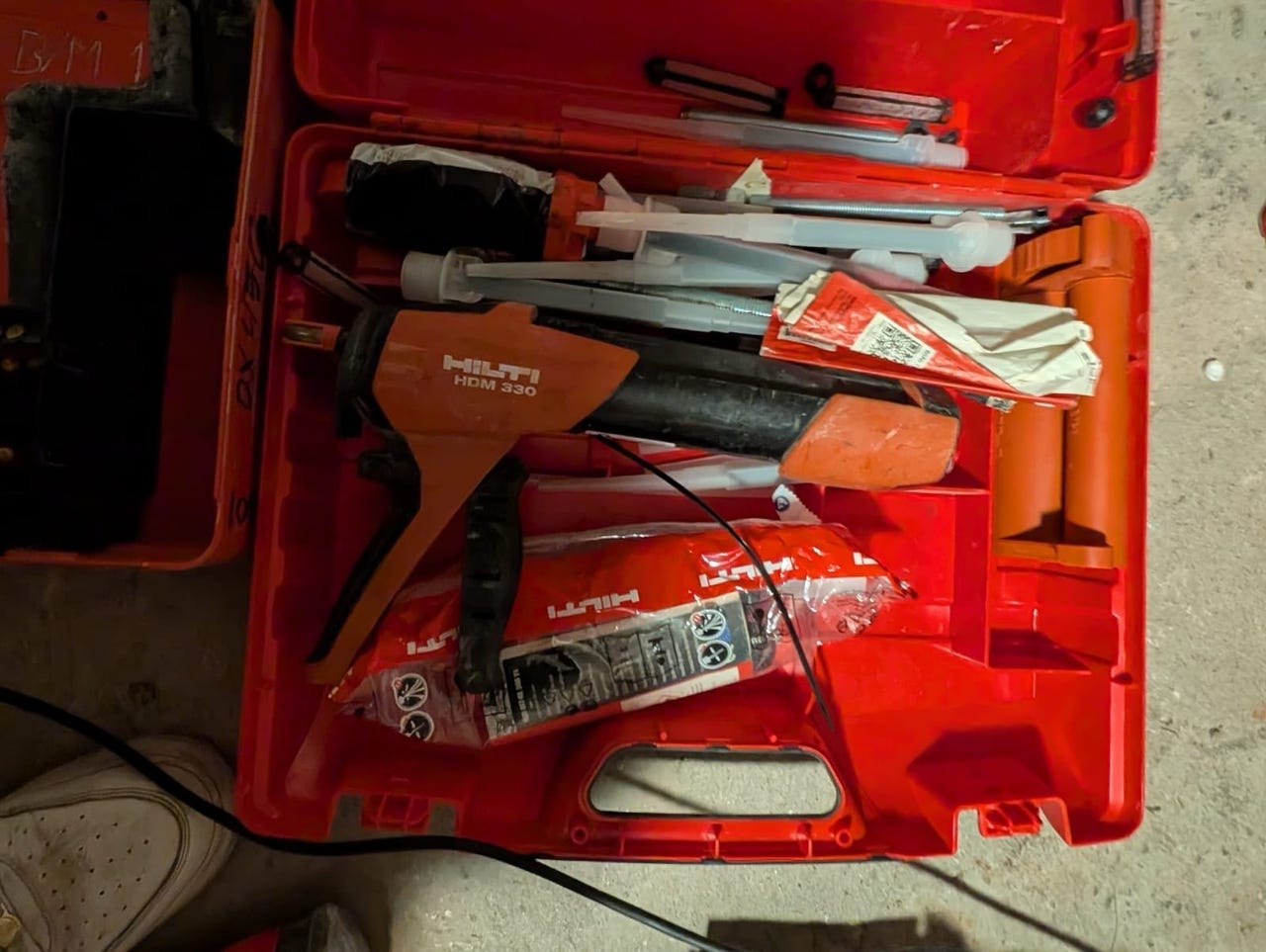 Hilti HDM 330 manuelt utpressapparat i god stand med tilbehør og ...