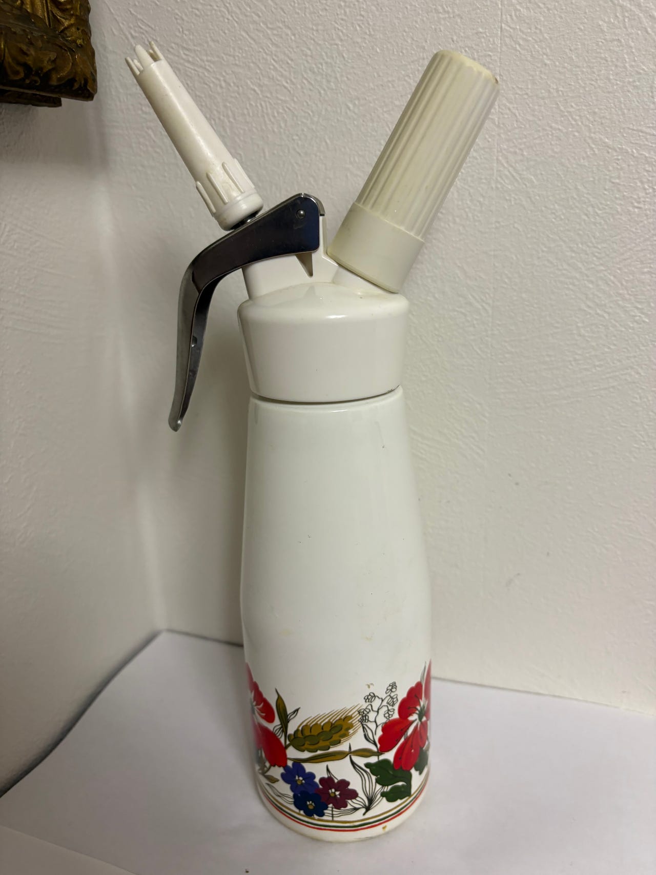iSi Austria kremdispenser 0,5 L – retro med blomsterdekor | FINN-torget