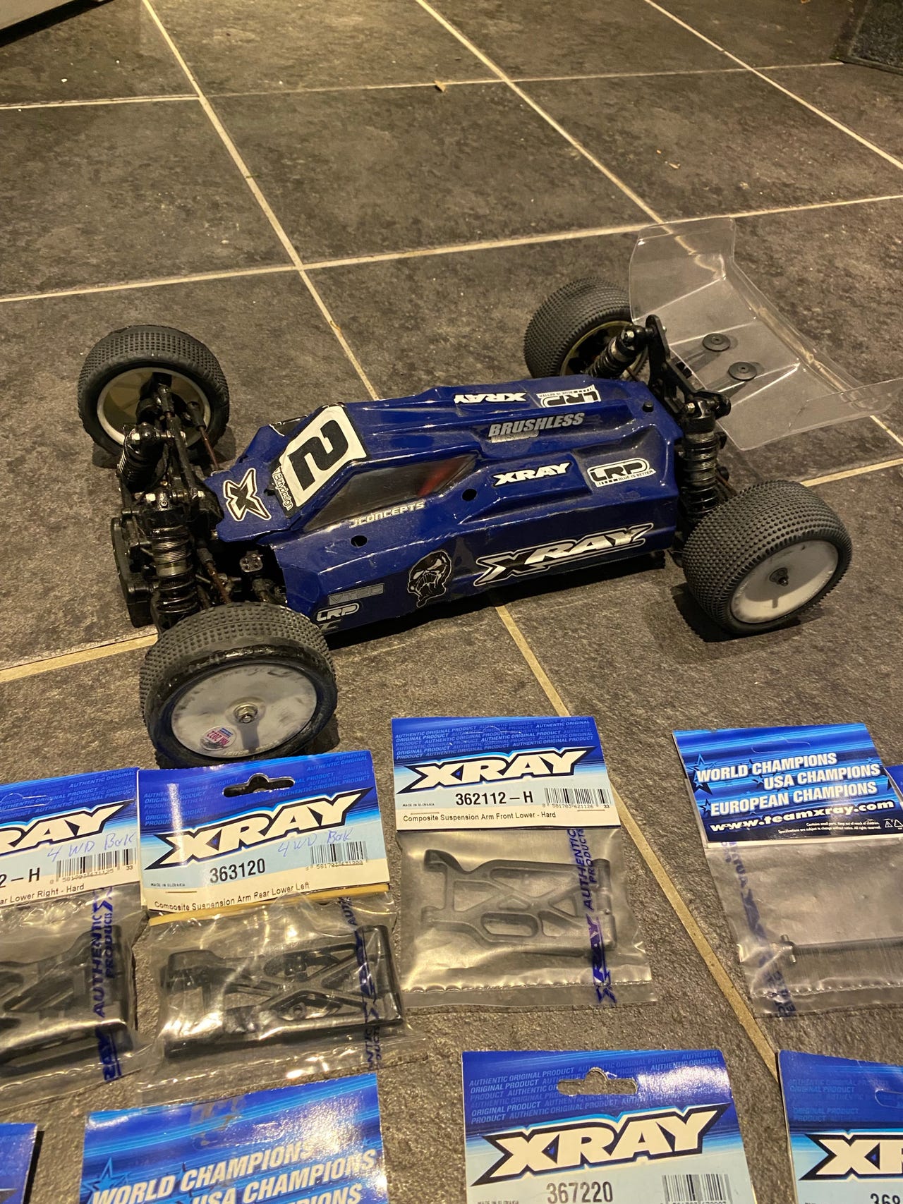Xray T2 1/10 RC Bil Racer Blå | FINN-torget