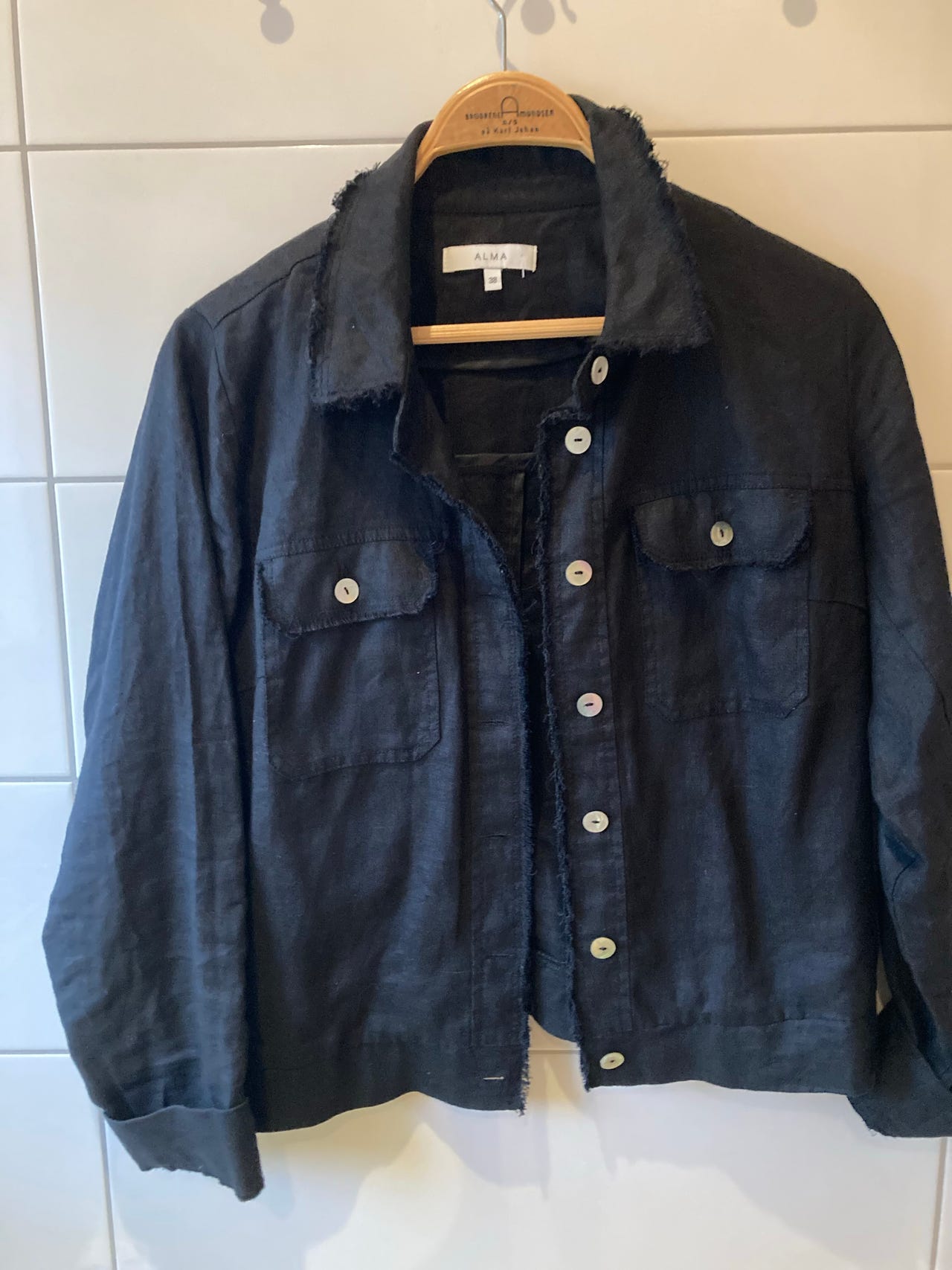 jakke/ bluse fra merke ALMA str 38 | FINN-torget