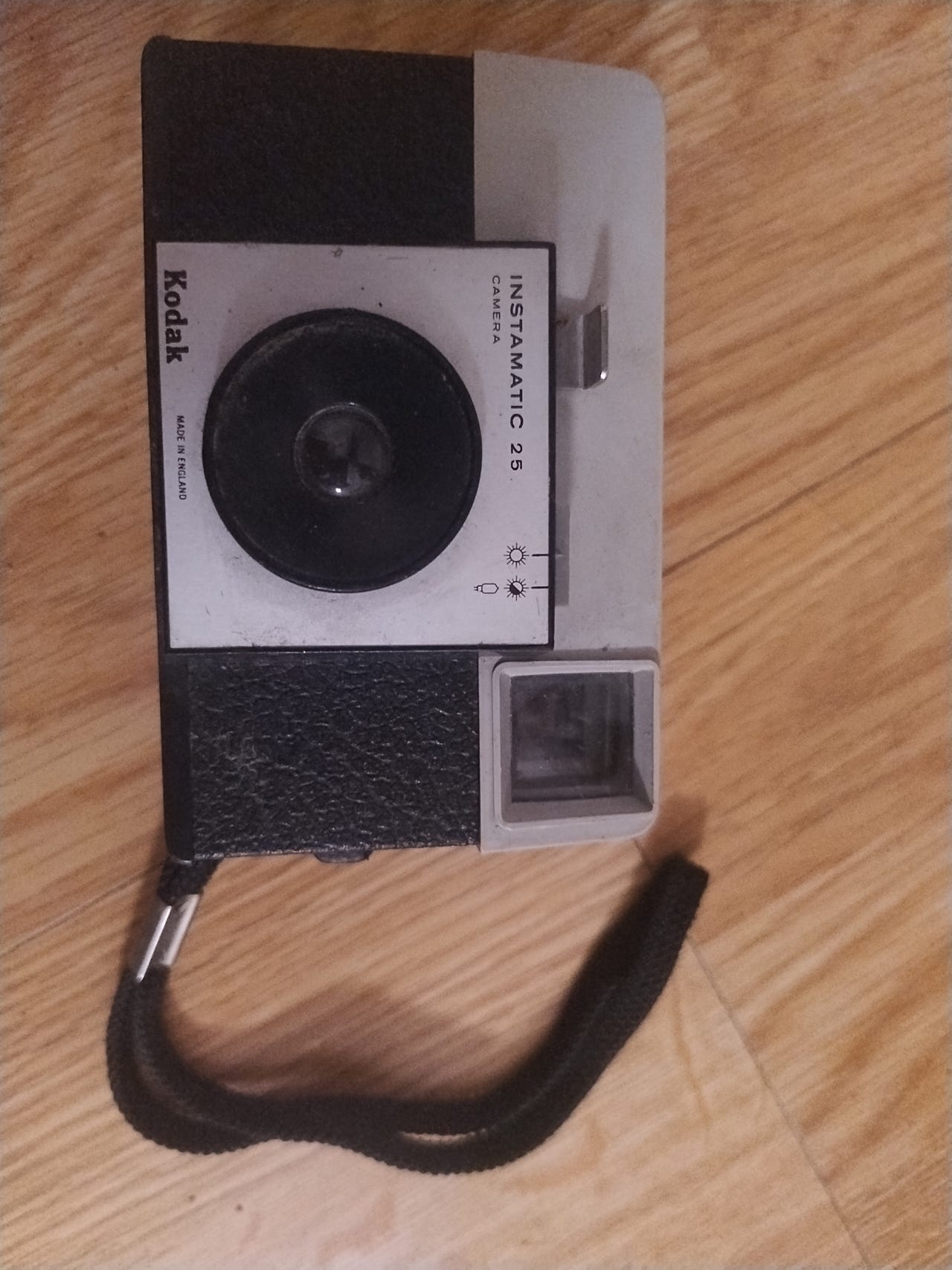 Vintage Kodak Instamatic 25 Camera selges billig | FINN-torget