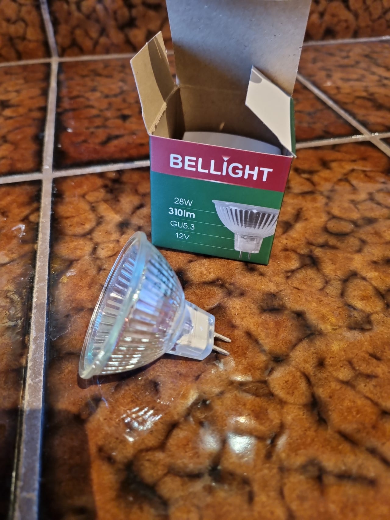 BELLIGHT MR16 12V 28W GU5.3 halogenpære | FINN-torget