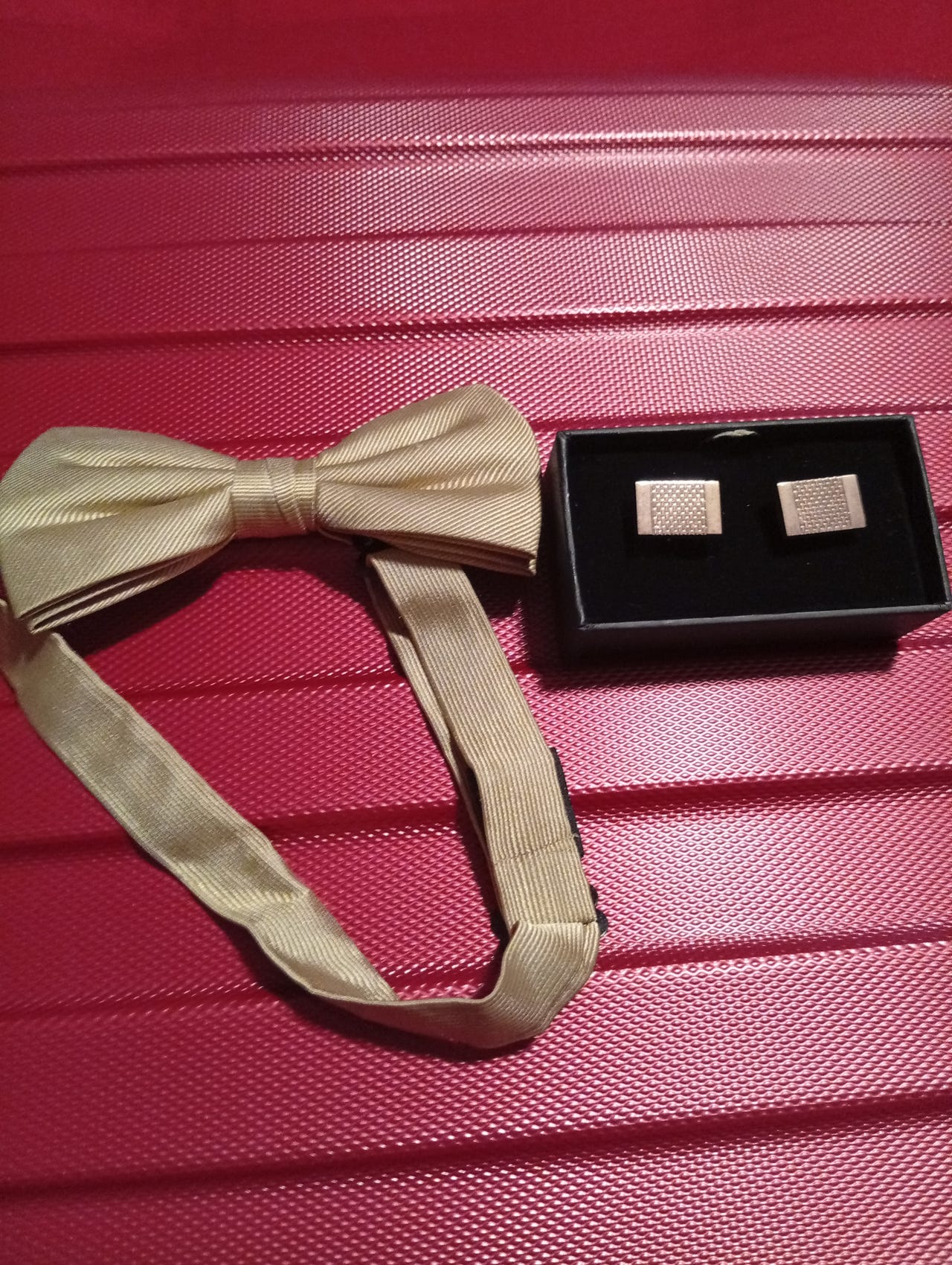 Herreklær, sko og LP-plater – Bergen | FINN-torget