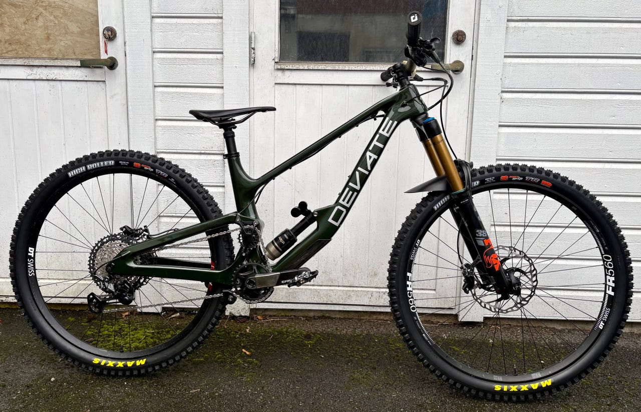 Deviate Claymore M – EXT Aria • Fox 38 Factory • Shimano XTR | FINN-torget