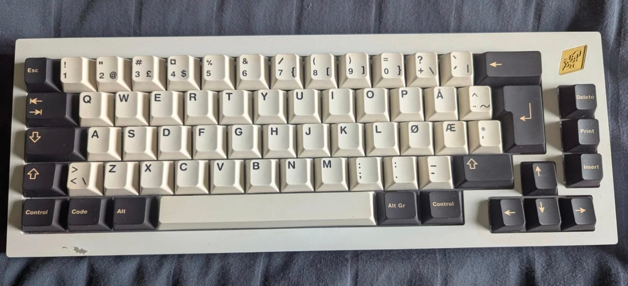 ePBT Timeless keycaps | FINN-torget