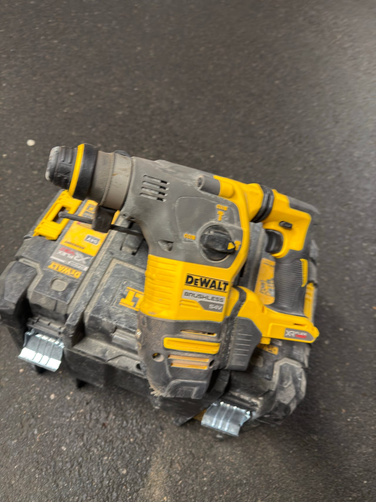 DeWalt DCH333NT Borhammer | FINN-torget