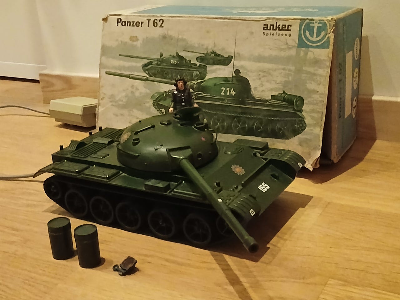 Anker Panzer T62 modelltank | FINN-torget