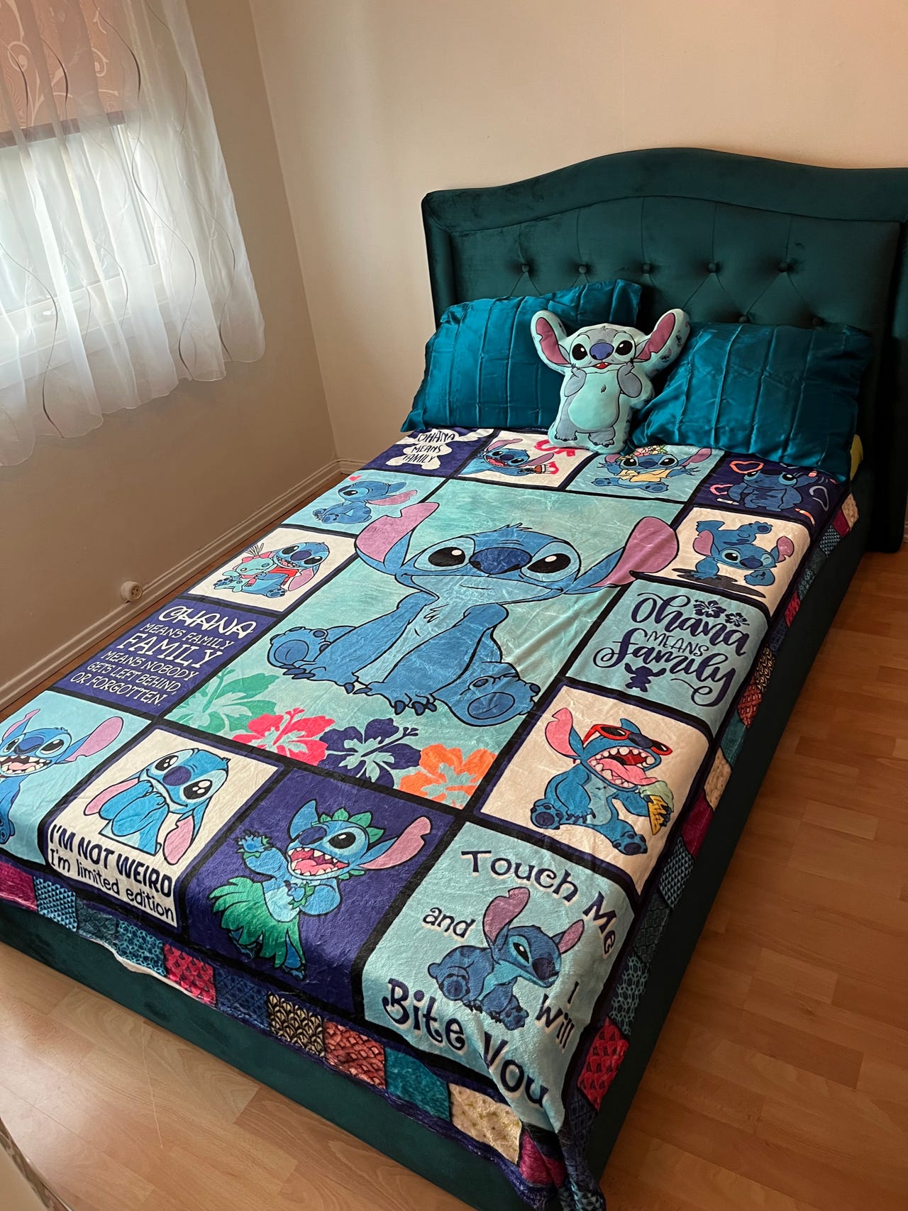 Disney Stitch Teppe / pledd og Pynte Pute Sett Blå | FINN-torget