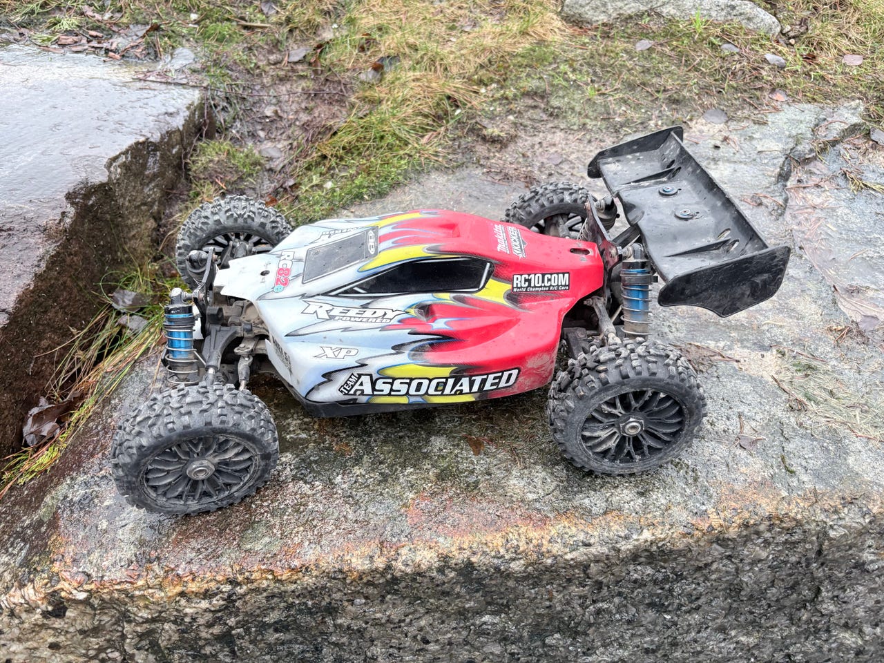 Team Associated RC8.2e 1/8 Buggy Radiostyrt Bil | FINN-torget