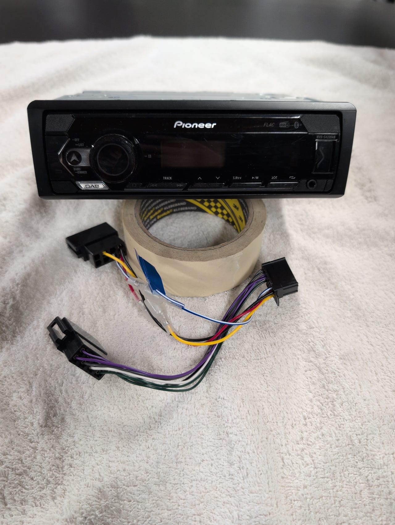 Pioneer bilstereo med ledninger | FINN-torget