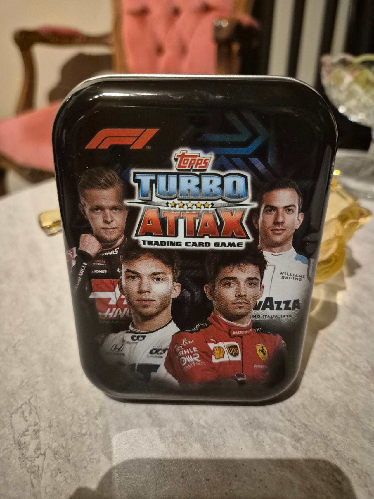 Formel 1 samlekort i metall boks | FINN-torget