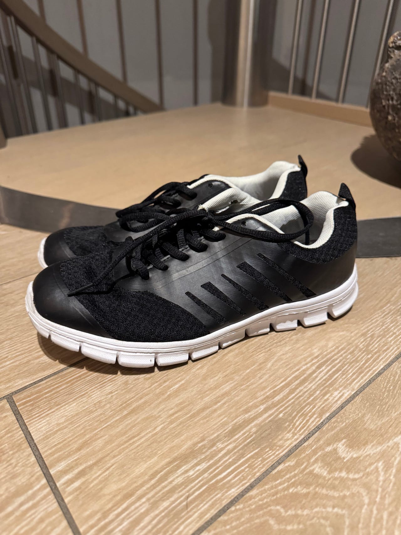 Sorte joggesko | FINN-torget