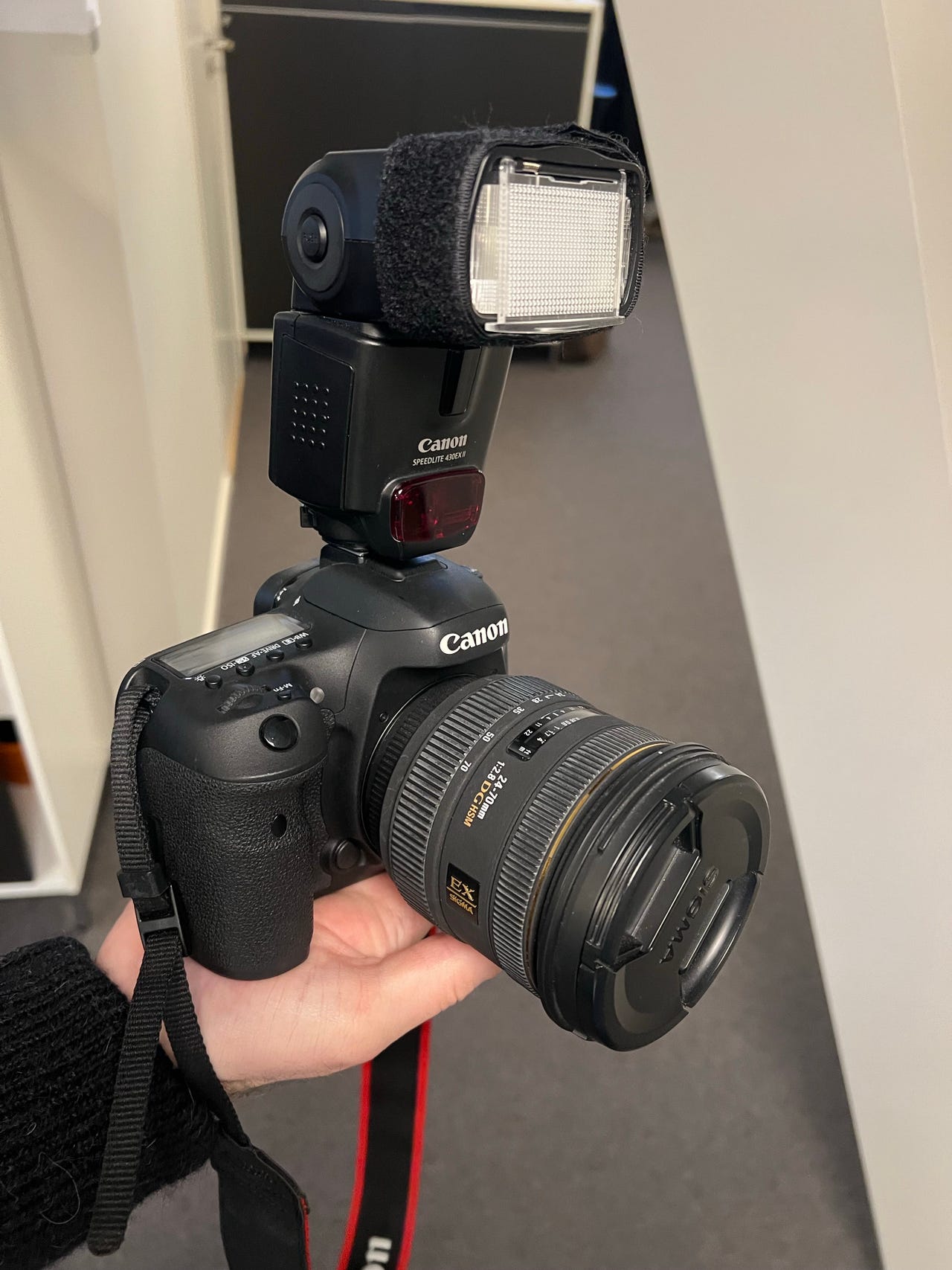 Canon EOS 7D Mark II + Sigma-objektiv + canon blitz | FINN-torget