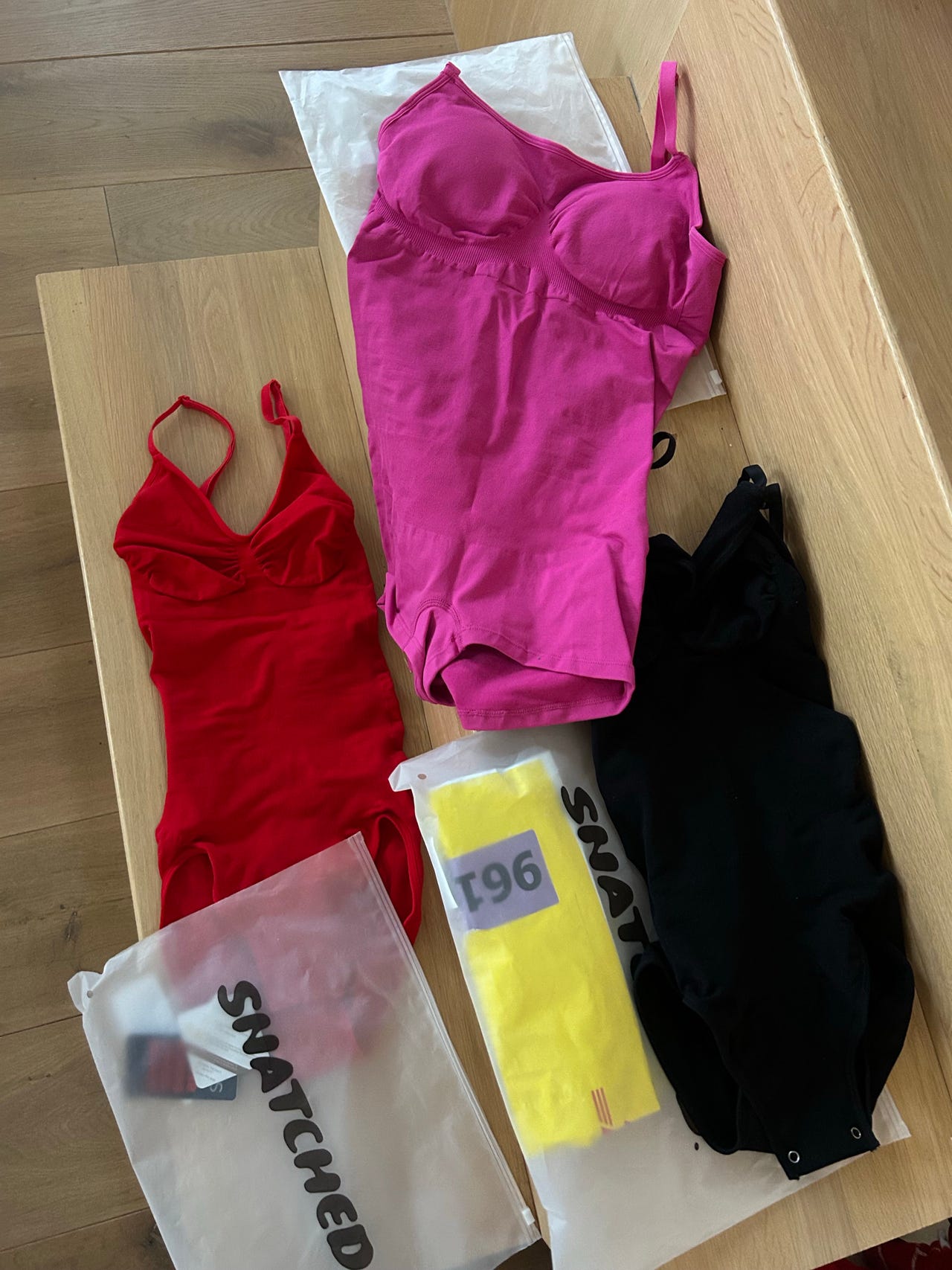 Snatched bodysuits | FINN-torget