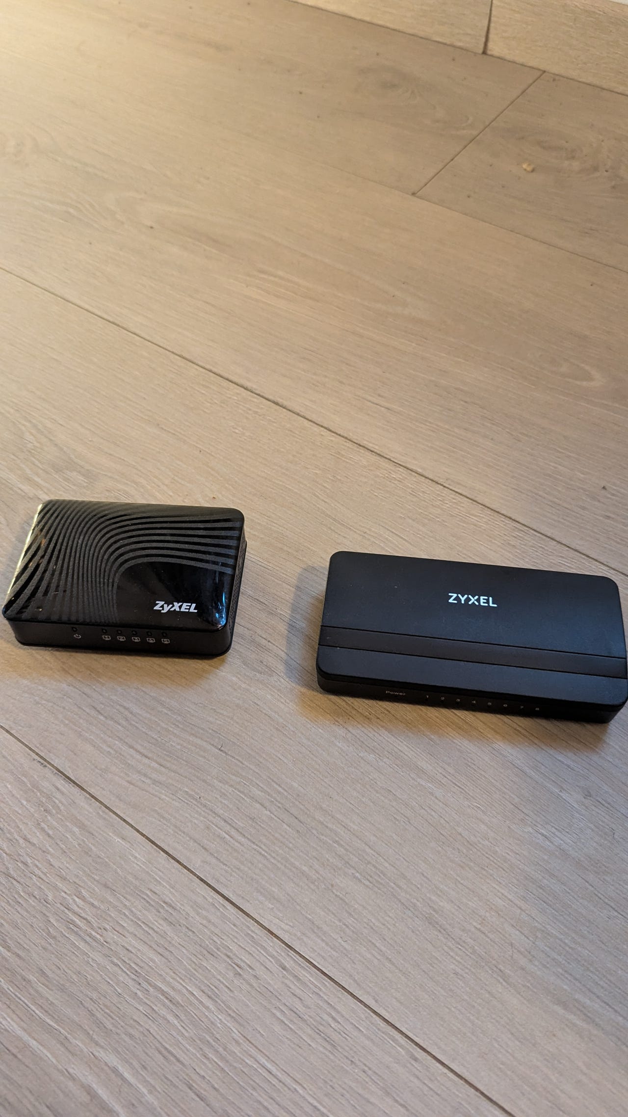 2 x Zyxel gbit Switch (5 og 8 port) | FINN-torget