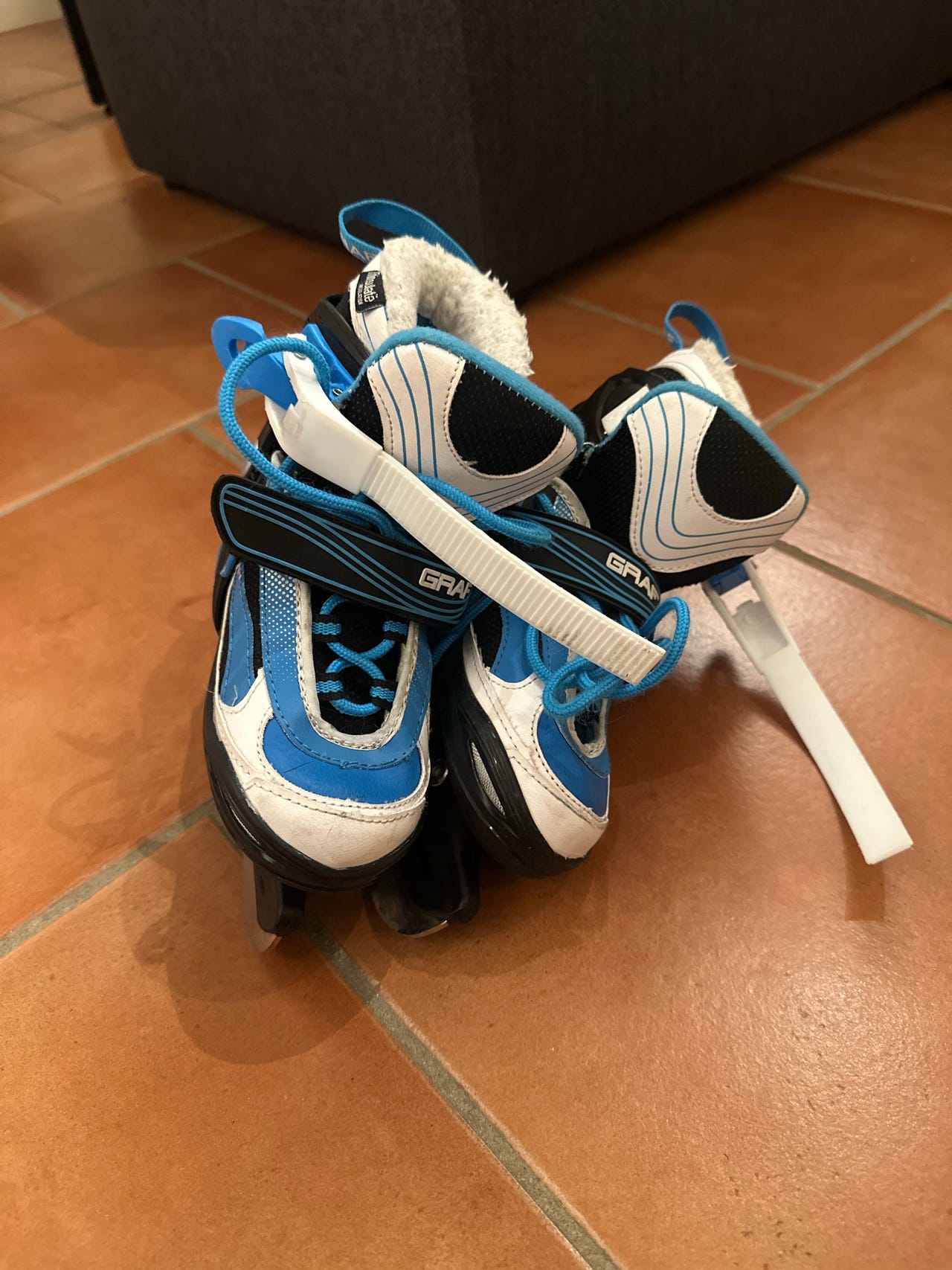 Bauer Kid Adj. Ice Skate Ishockeyskøyter størrelse 30 blå og svart ...