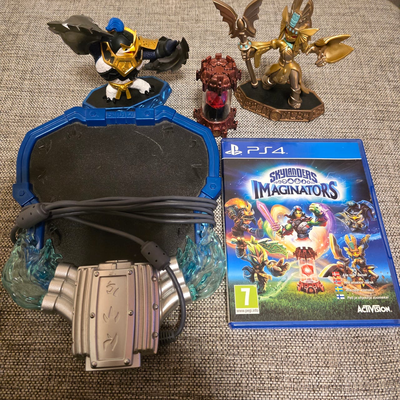 Skylander Imaginators portal, spill (PS4) og tre figurer. | FINN-torget