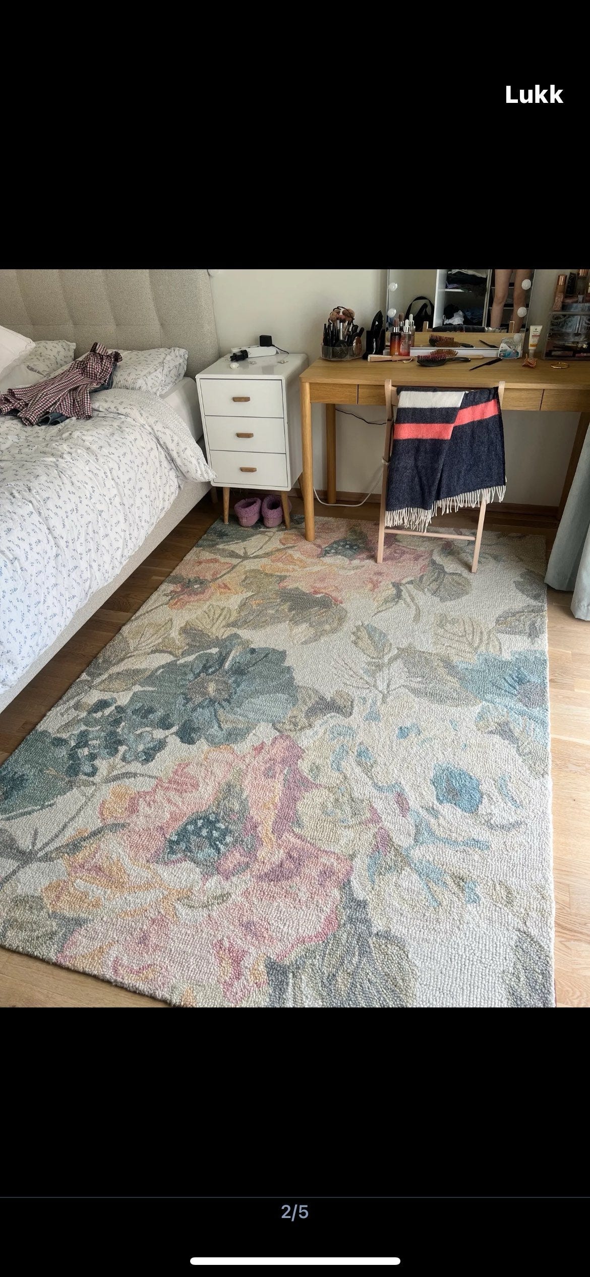 Bloom beige flerfarget ullteppe | FINN-torget