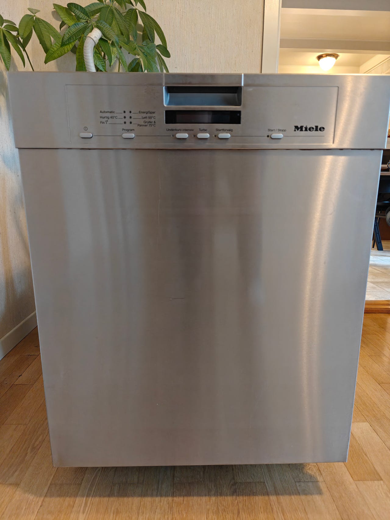 Miele underbygd oppvaskmaskin | FINN-torget