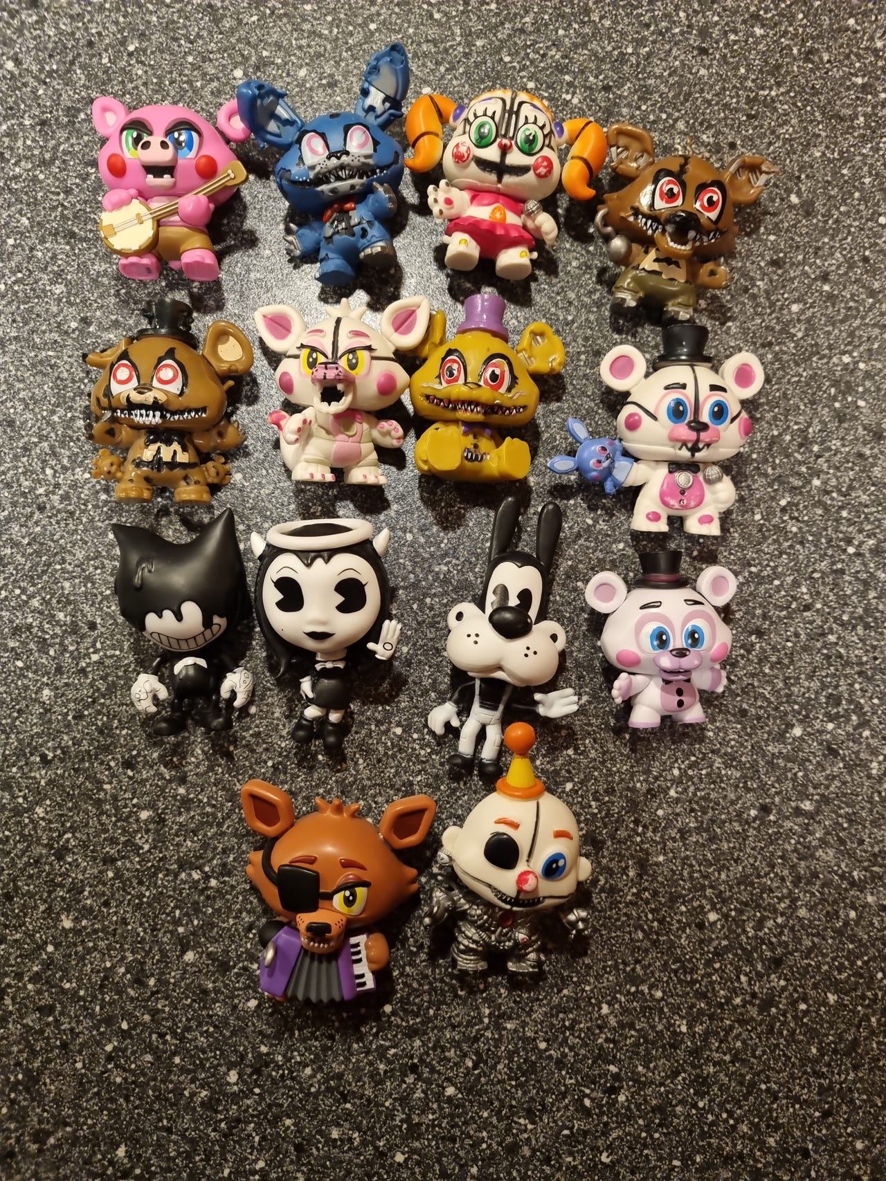 Five Nights at Freddy's- mystery mini's | FINN-torget