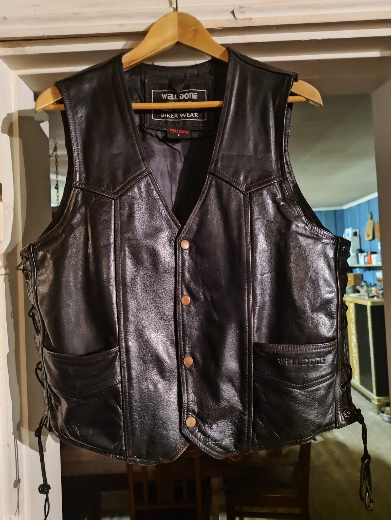 WELL DONE BIKER WEAR (mc vest) | FINN-torget