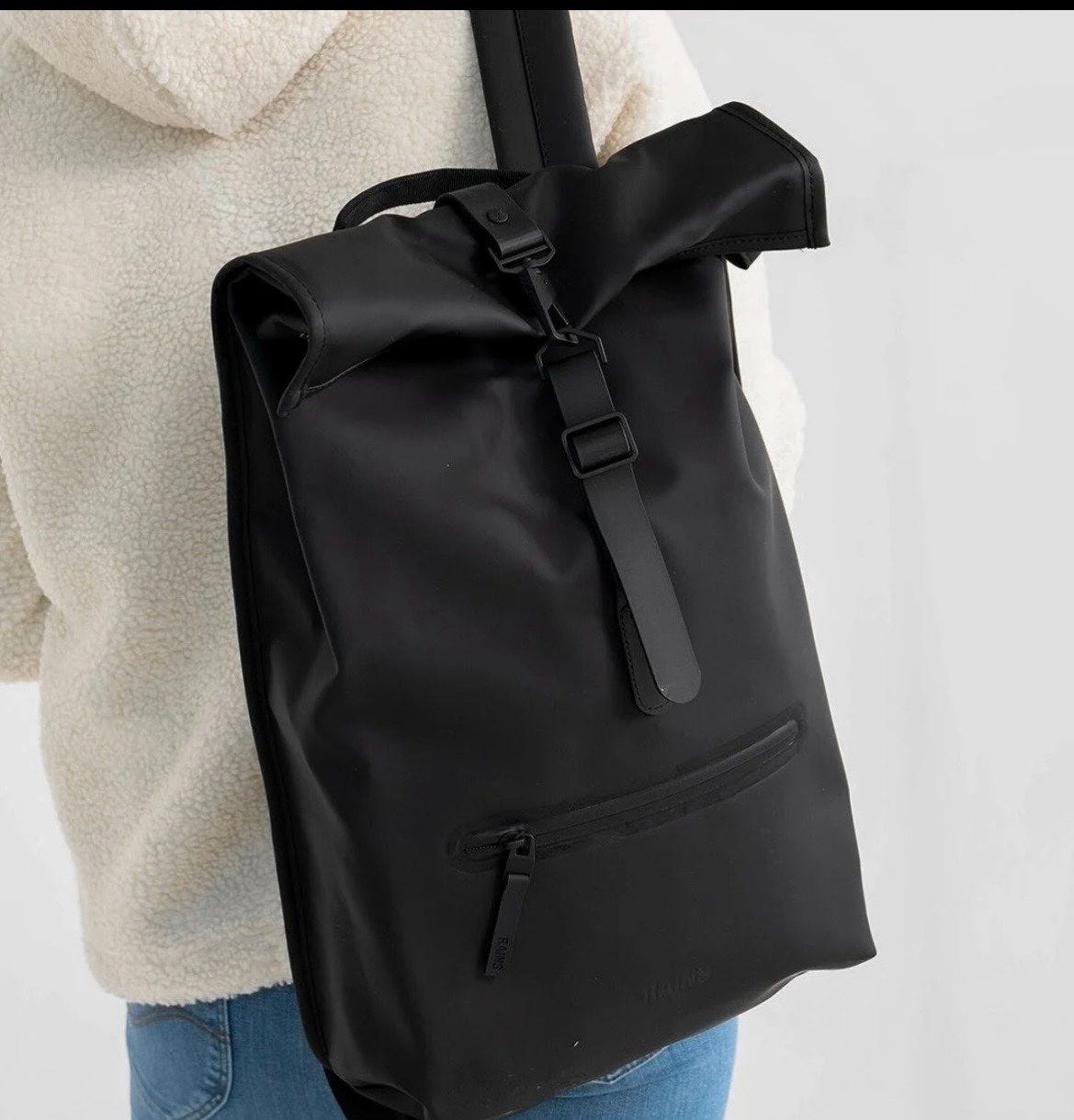 Rains Rolltop, vanntett sekk - meget pen! | FINN-torget