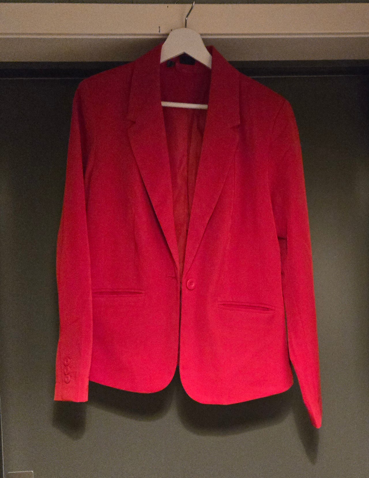 Rød blazer 42 | FINN-torget