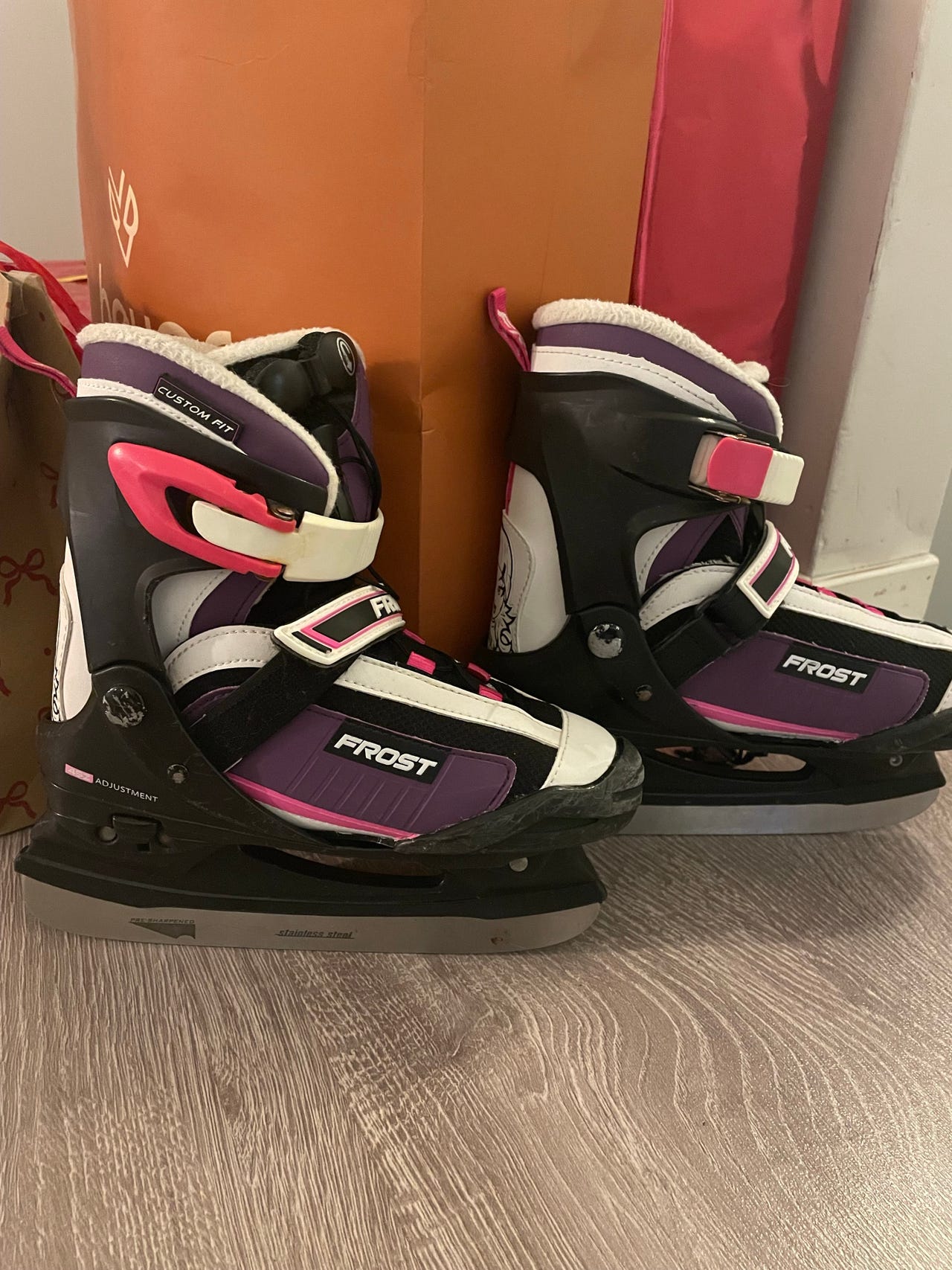 Justerbar skøyter barn str 33 til 36 | FINN-torget